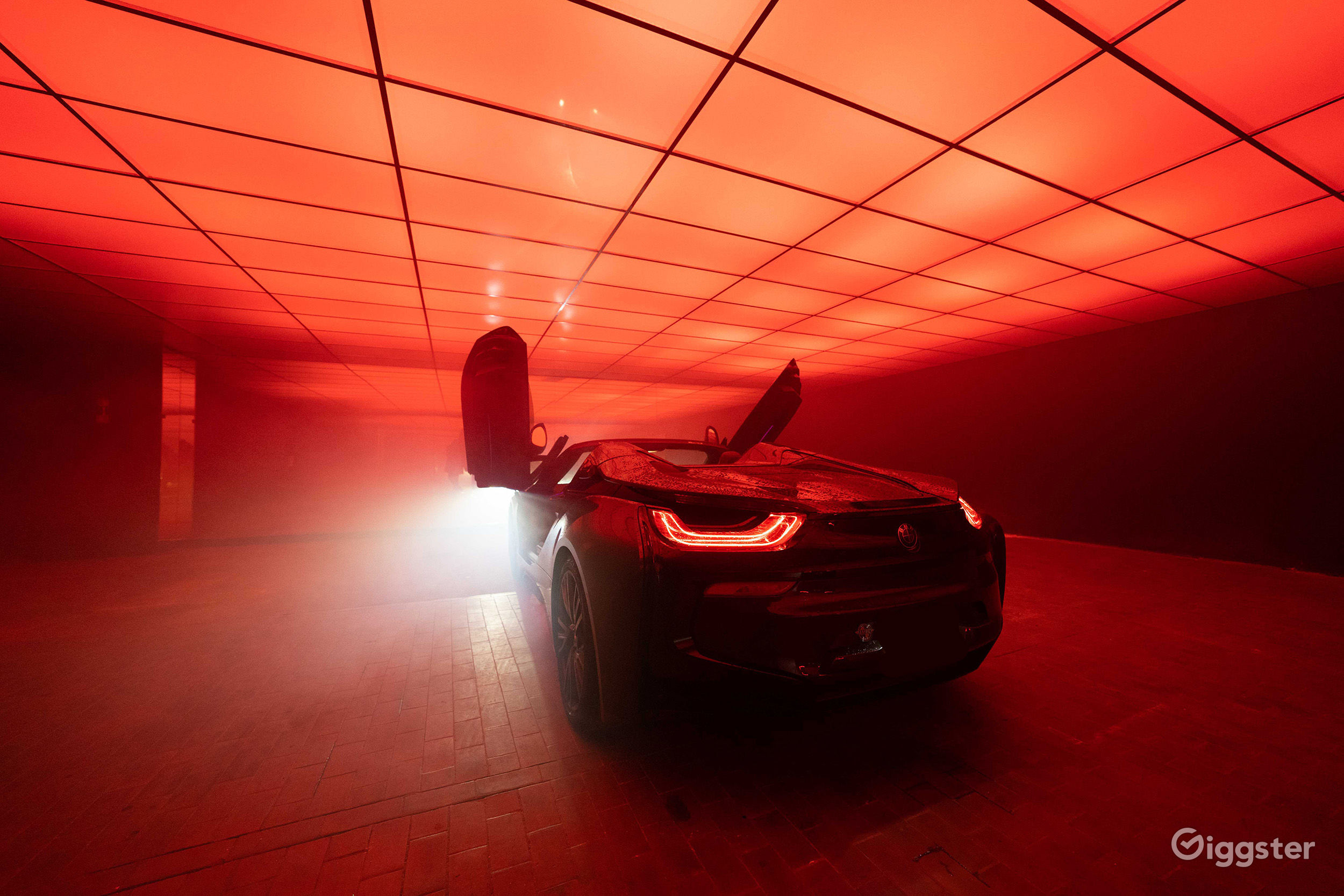 Infinity Room in Brooklyn | Rent this location on Giggster