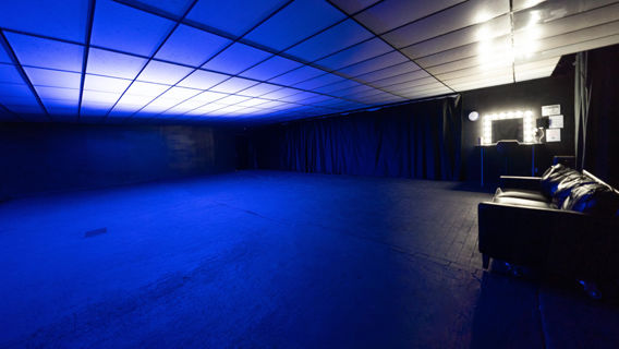 Infinity Room in Brooklyn | Rent this location on Giggster