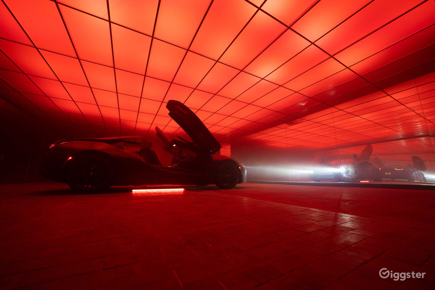 Infinity Room in Brooklyn | Rent this location on Giggster