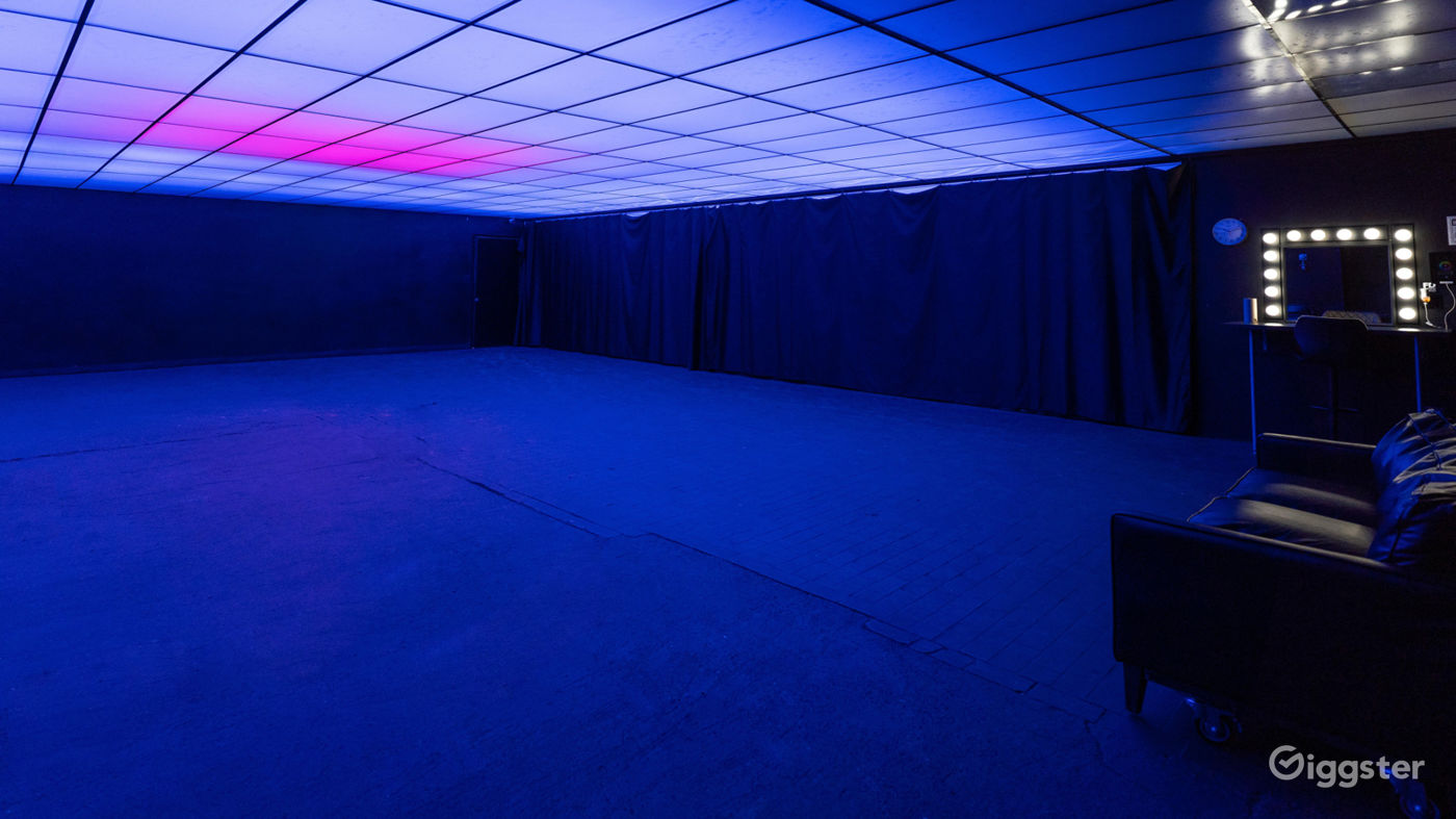 Infinity Room in Brooklyn | Rent this location on Giggster