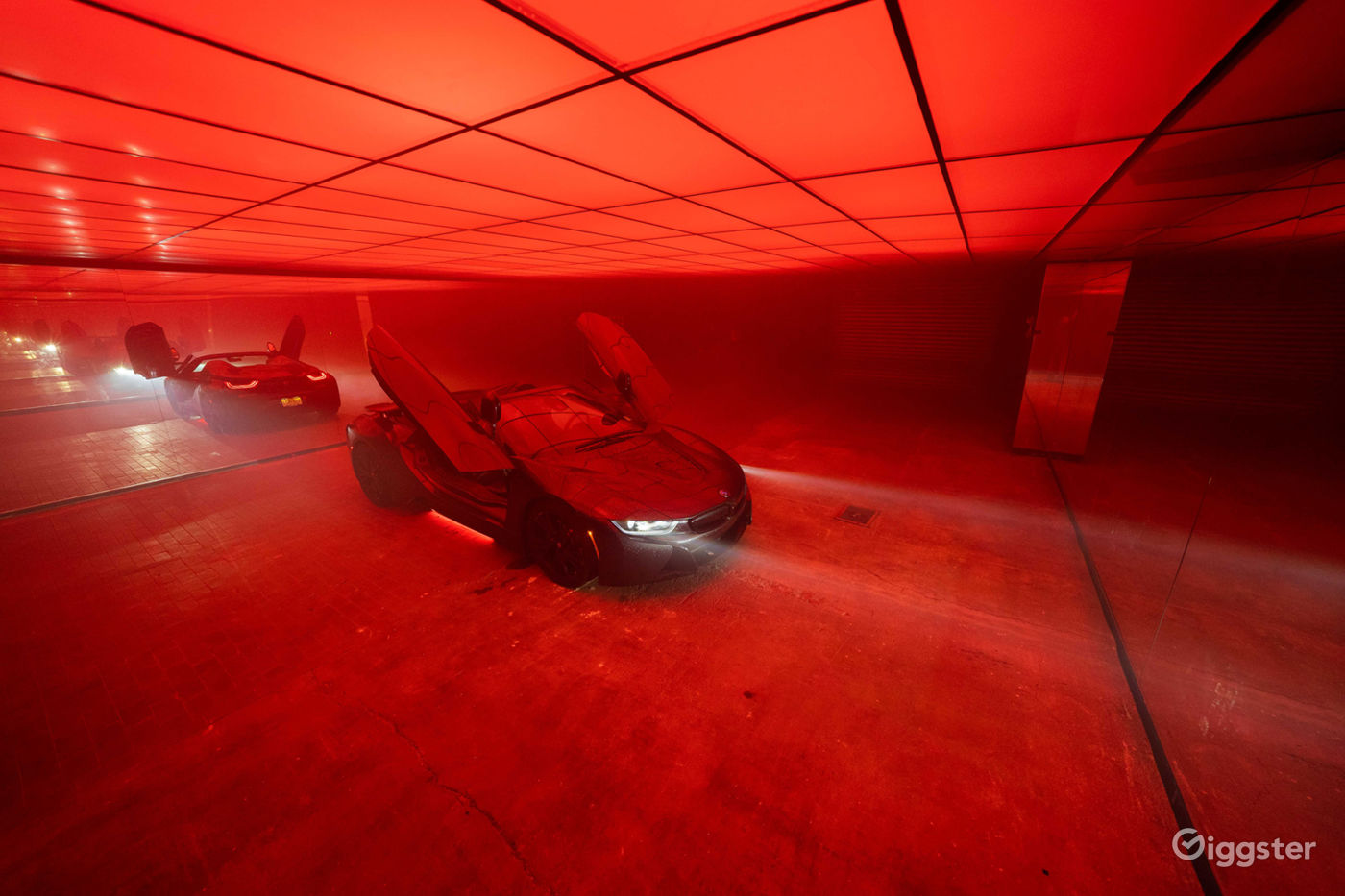 Infinity Room in Brooklyn | Rent this location on Giggster