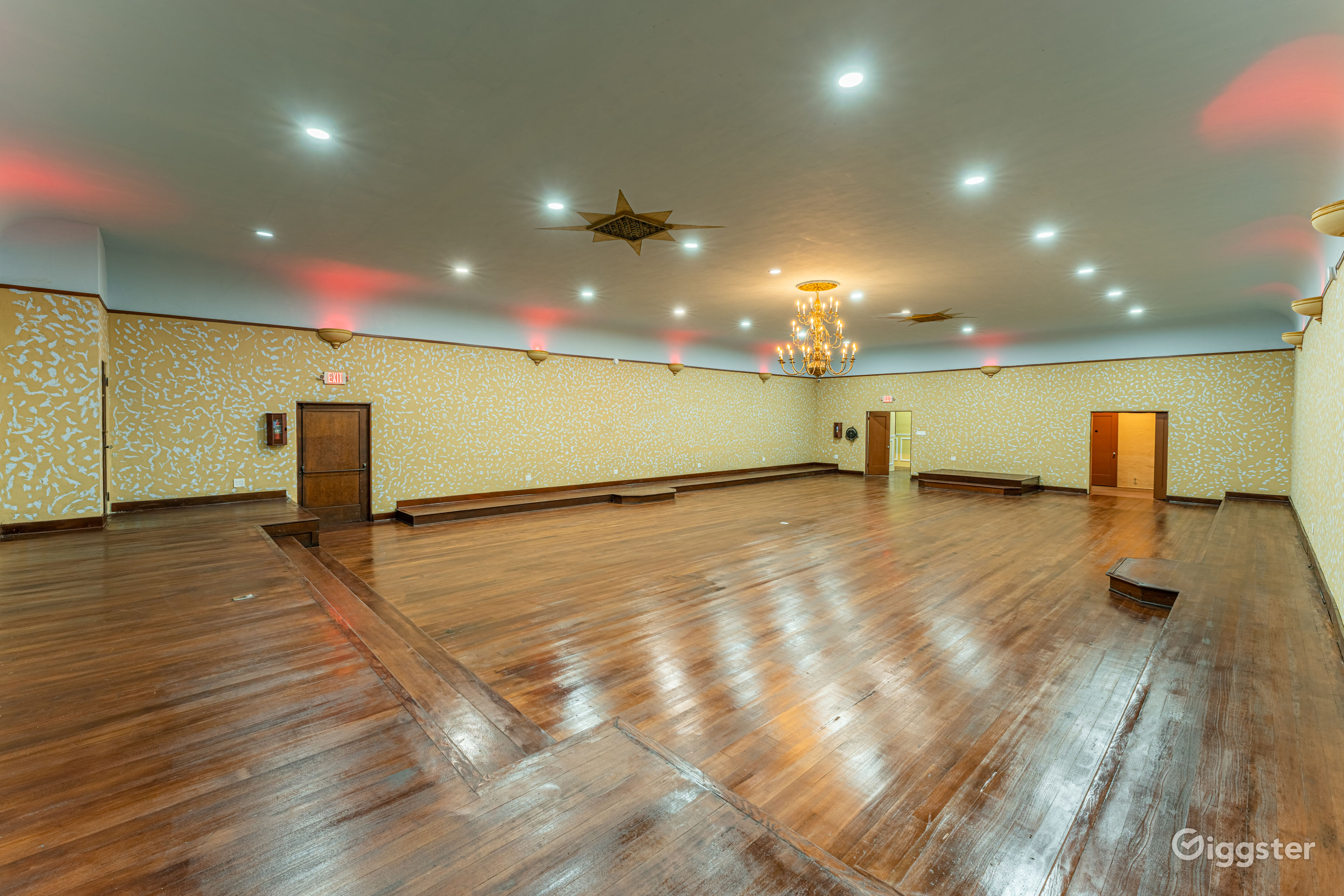 LA Banquet Hall Performance Stage Two Ballrooms | Rent this location on ...