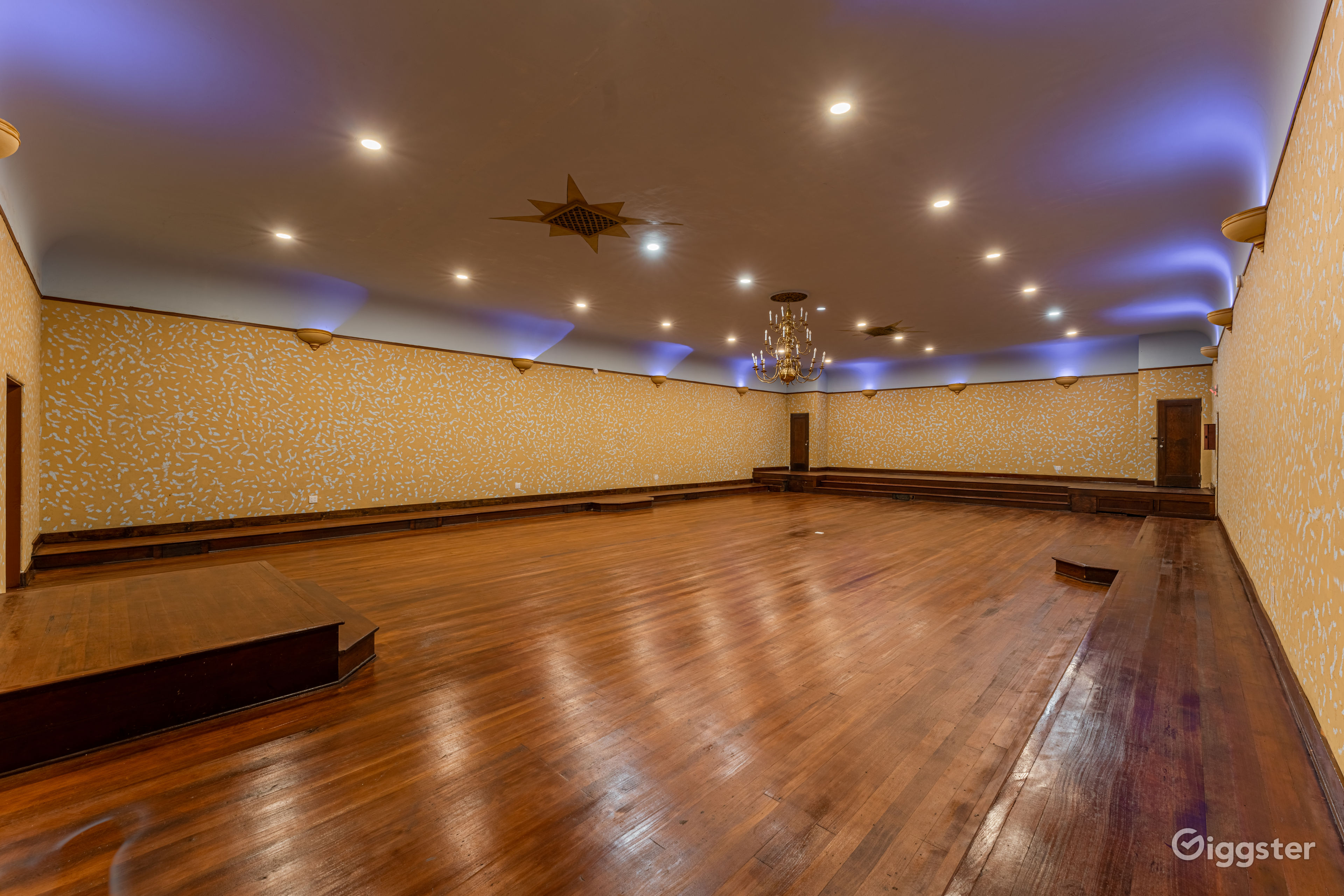 LA Banquet Hall Performance Stage Two Ballrooms | Rent this location on ...