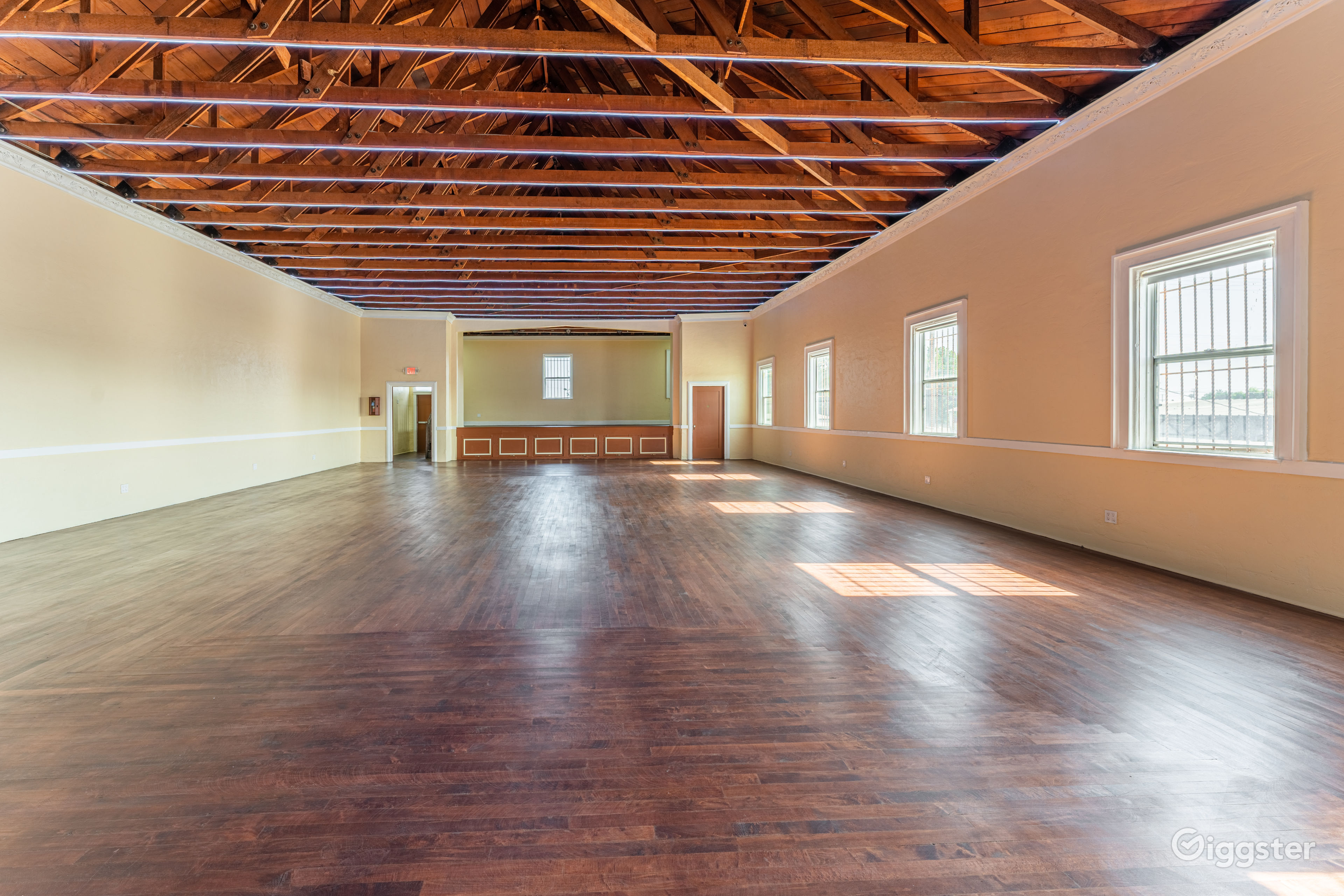 LA Banquet Hall Performance Stage Two Ballrooms | Rent this location on ...
