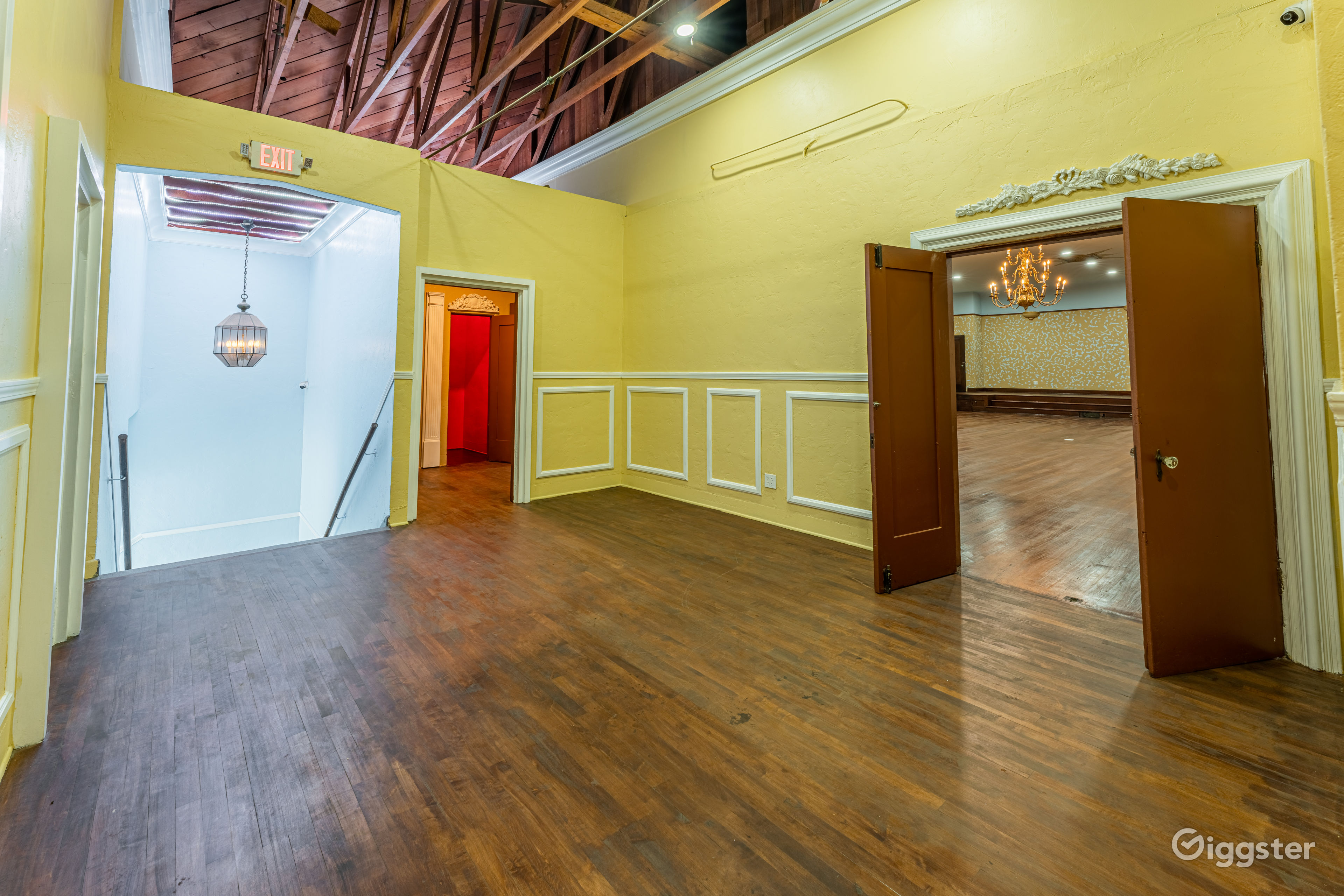 LA Banquet Hall Performance Stage Two Ballrooms | Rent this location on ...