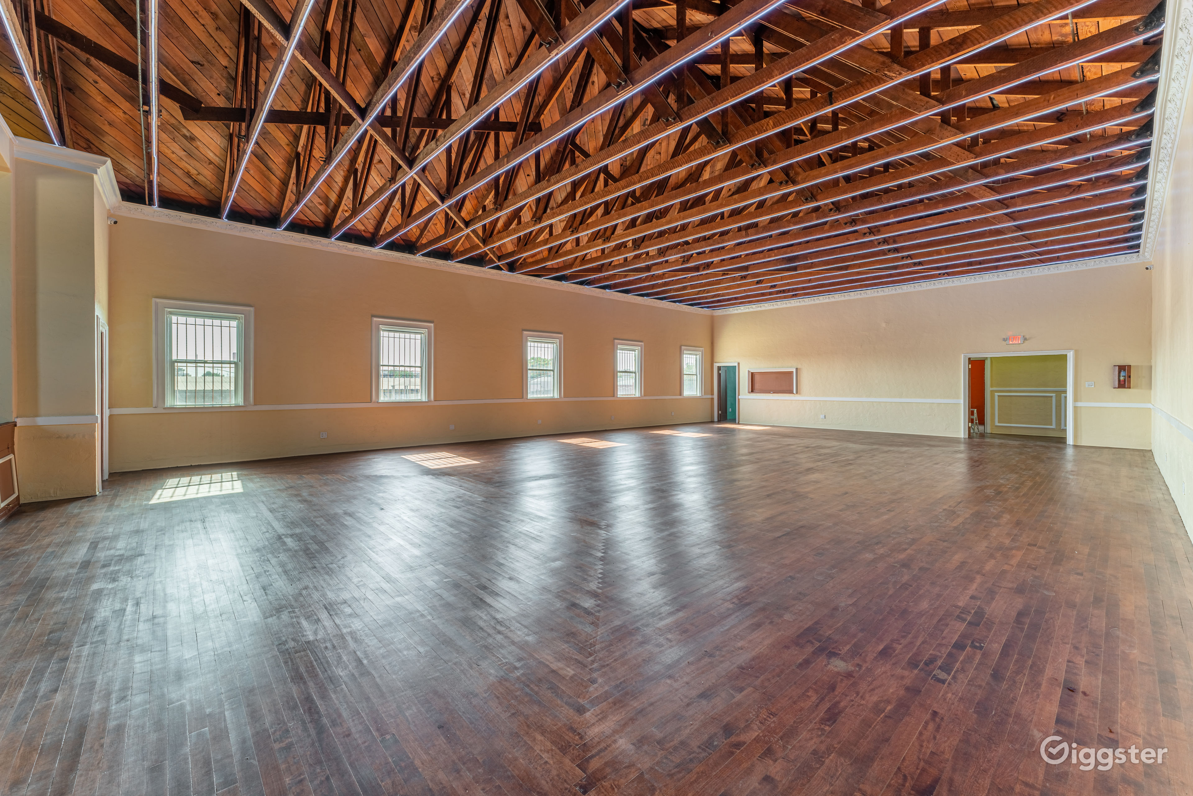 LA Banquet Hall Performance Stage Two Ballrooms | Rent this location on ...