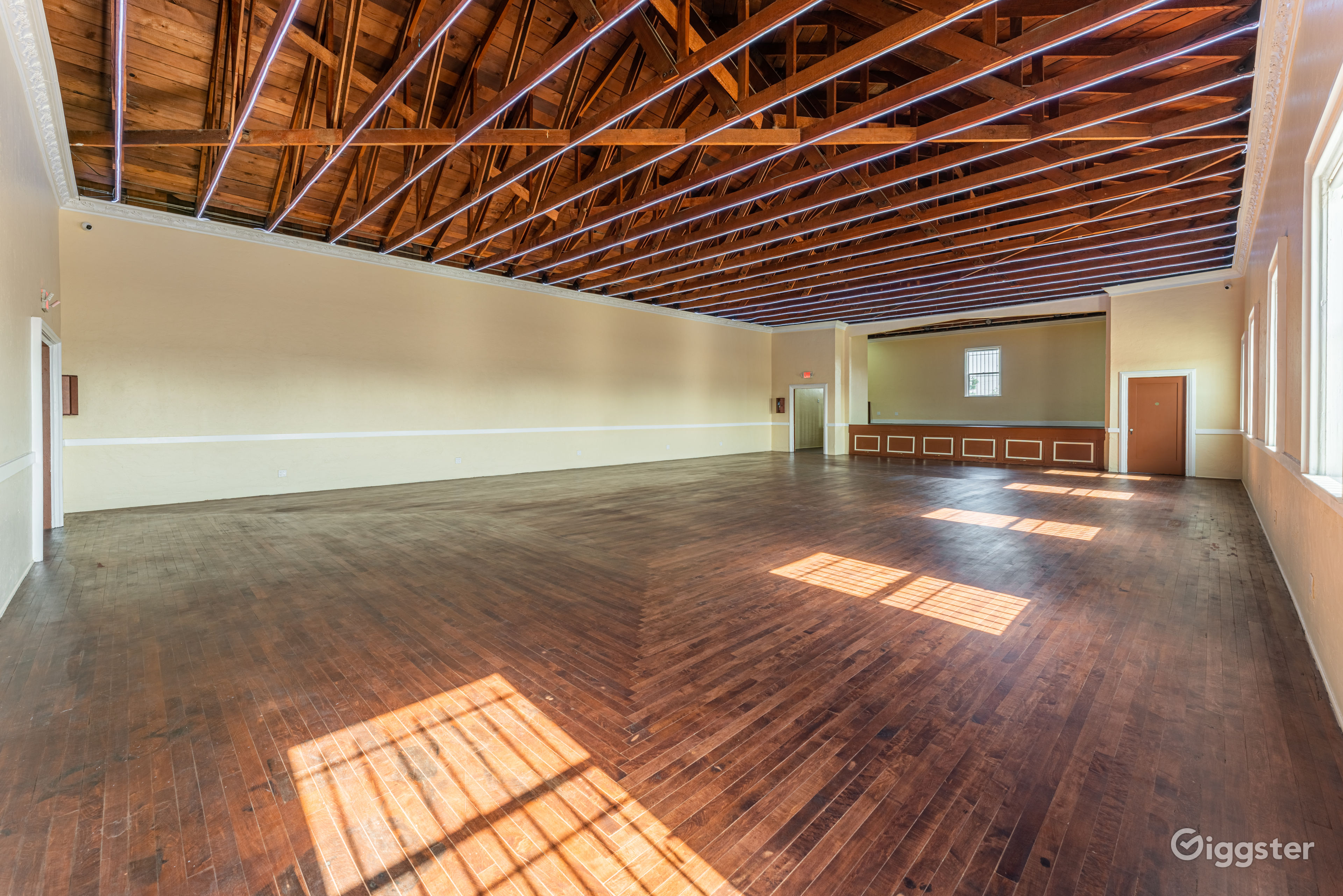 LA Banquet Hall Performance Stage Two Ballrooms | Rent this location on ...
