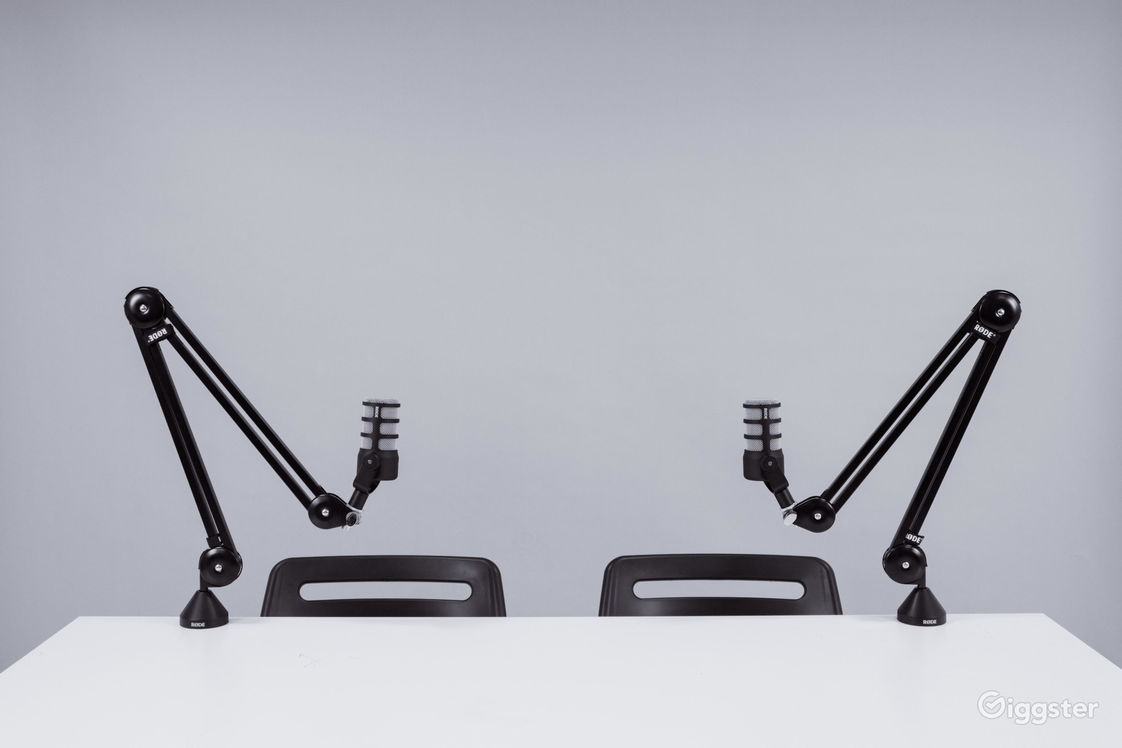 Podcast Studio (Colours) | Rent this location on Giggster