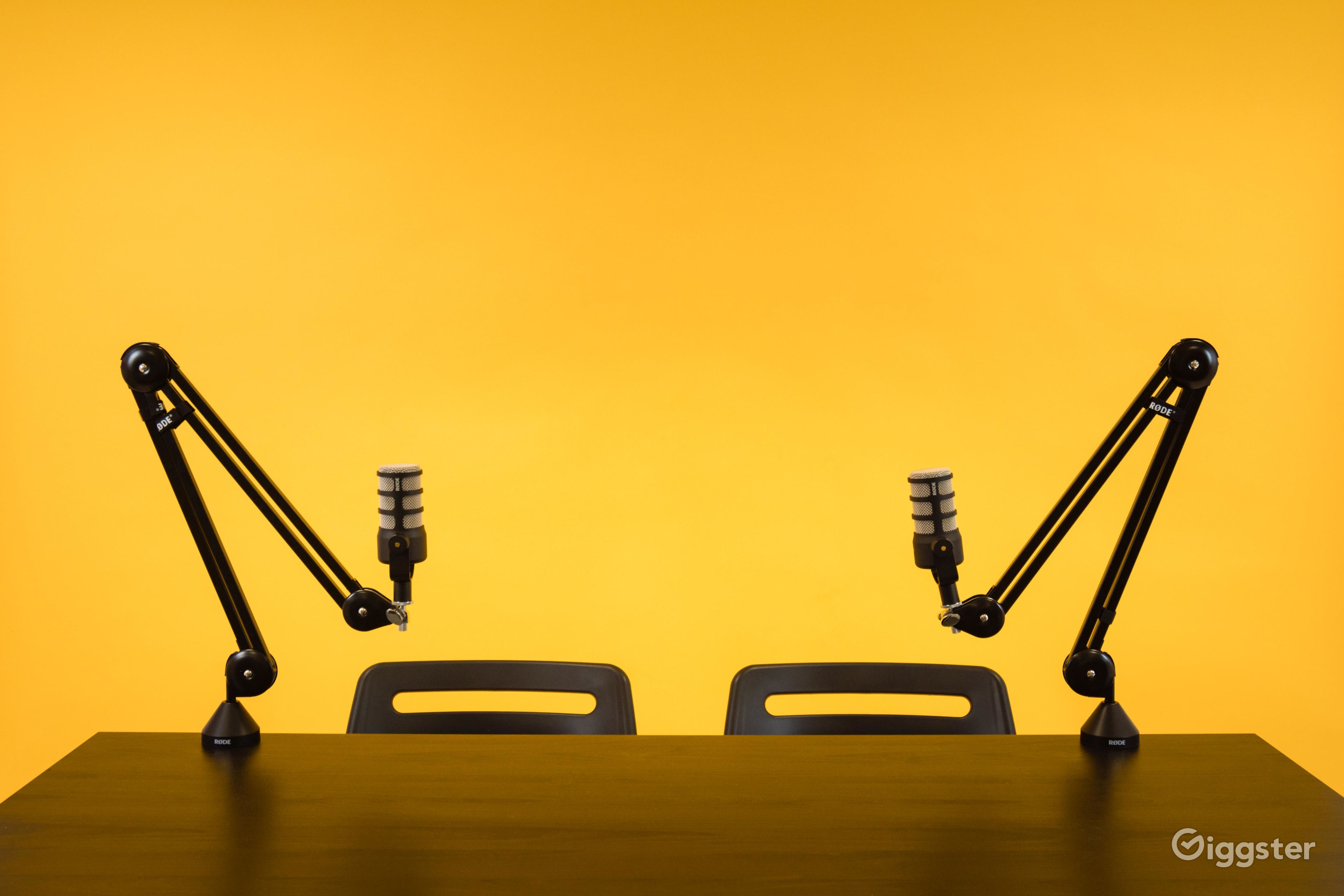 Podcast Studio (Colours) | Rent this location on Giggster