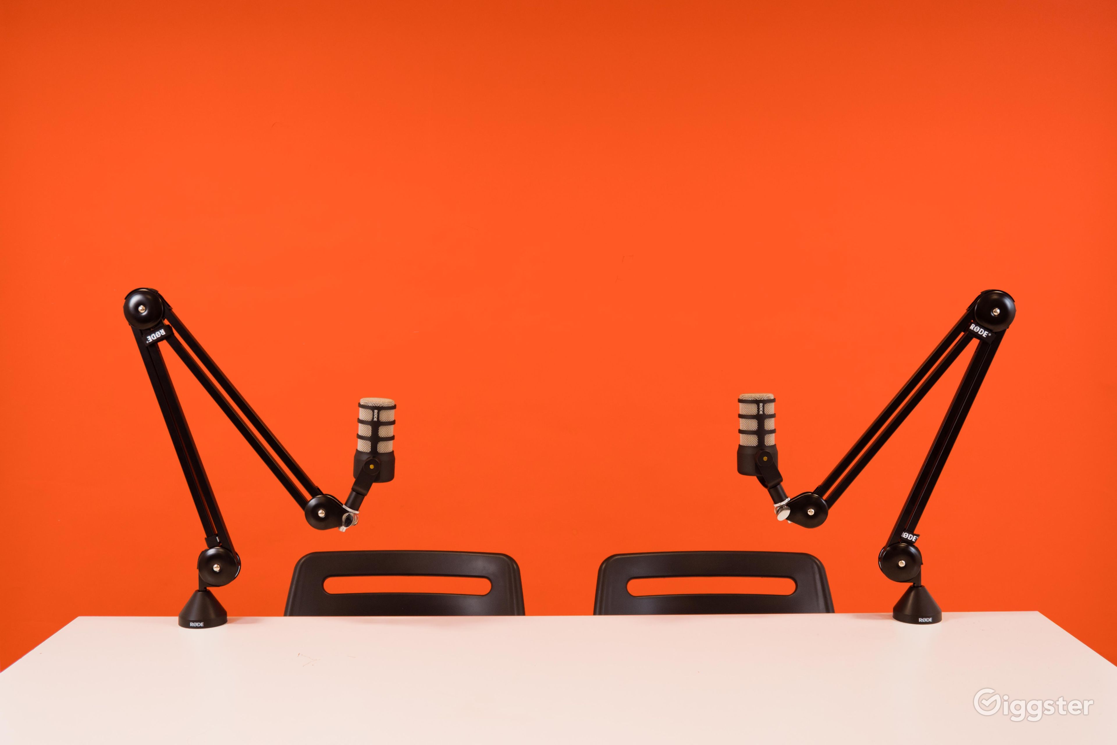 Podcast Studio (Colours) | Rent this location on Giggster