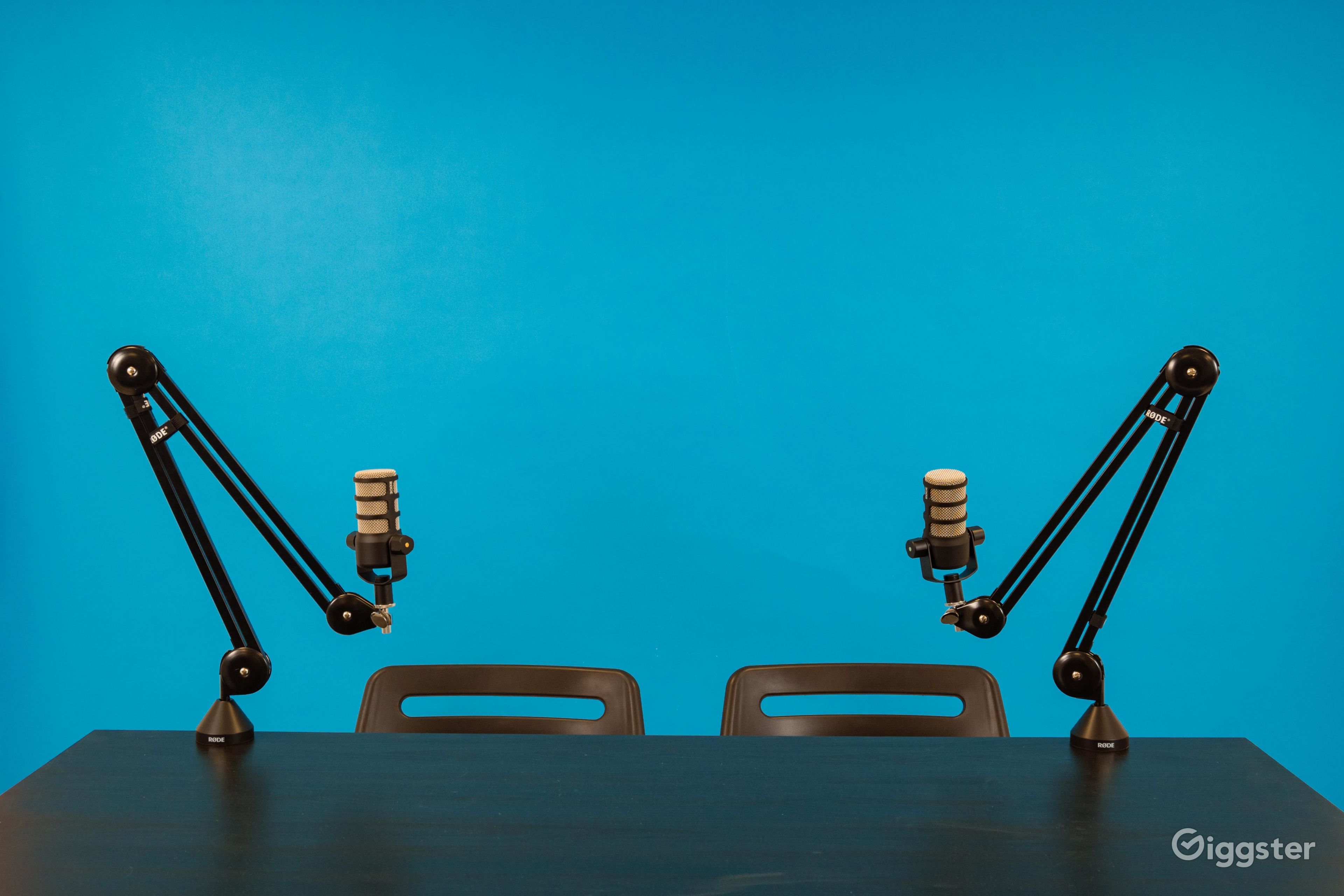 Podcast Studio (Colours) | Rent this location on Giggster