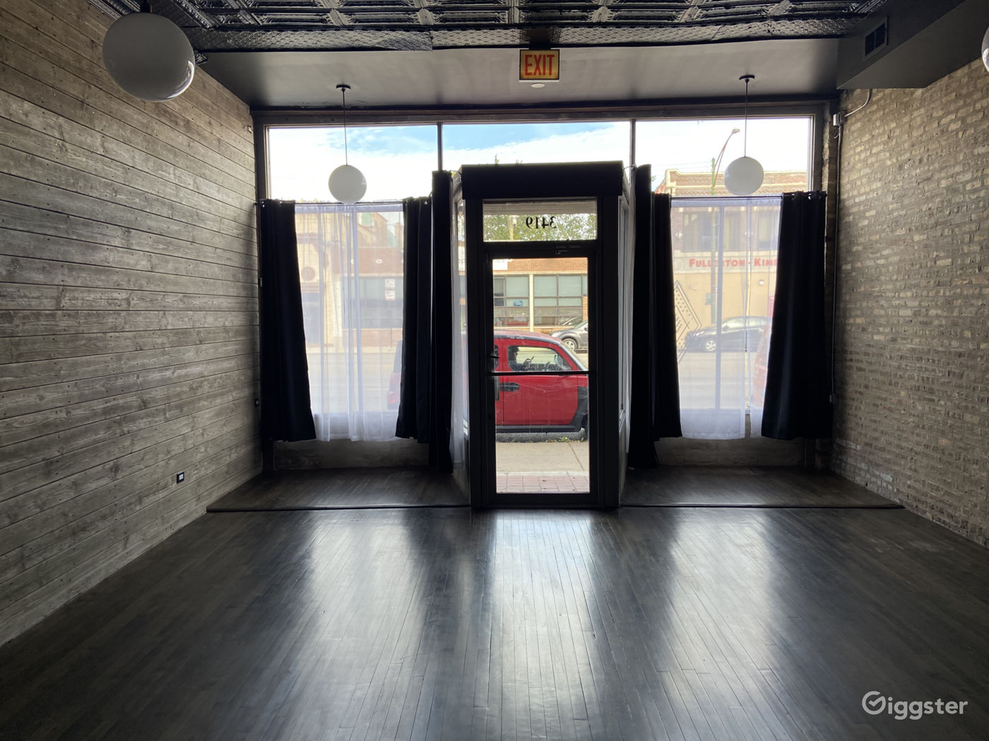 Logan Square Open Concept Storefront Space | Rent this location on Giggster