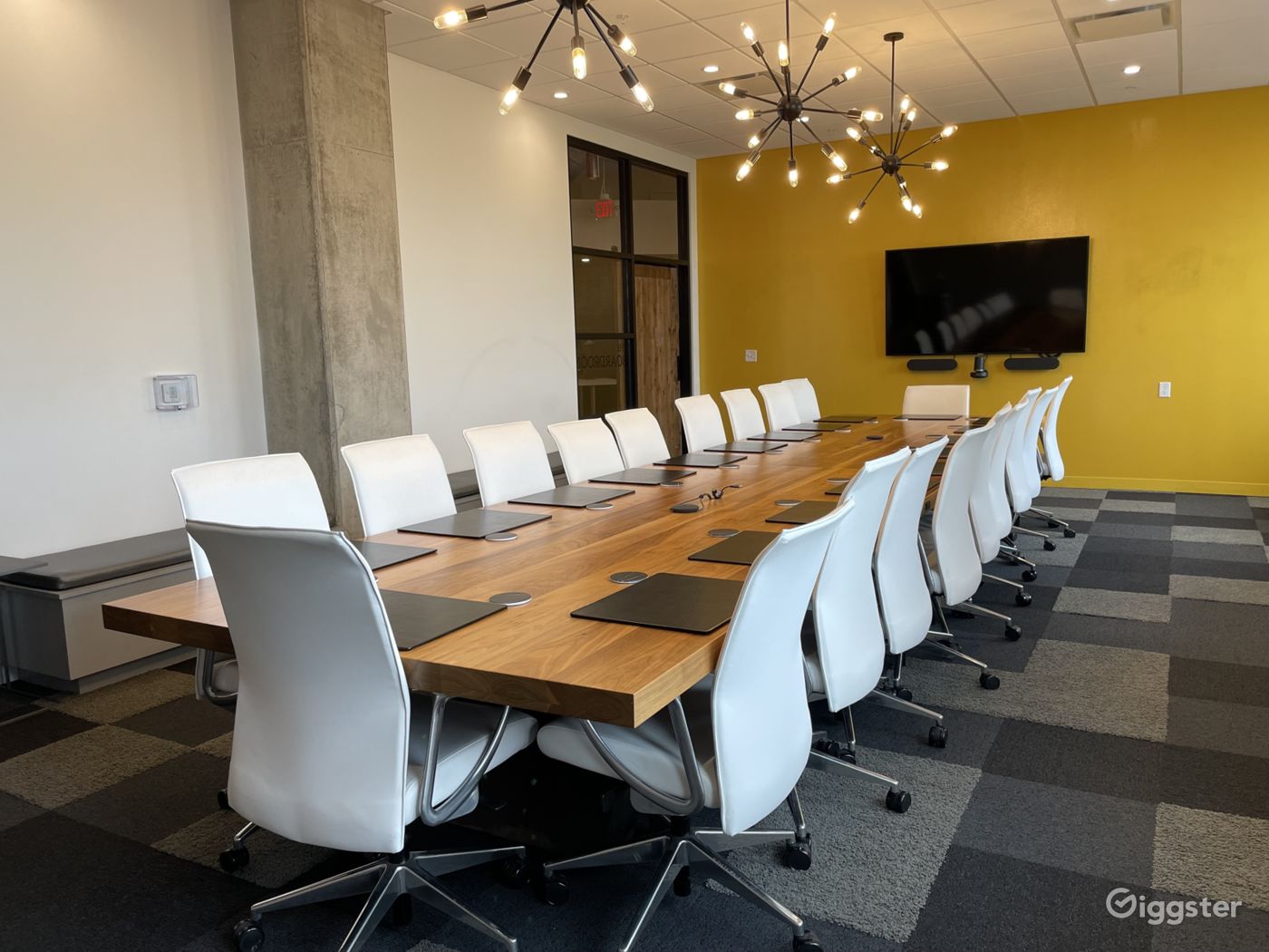 Zoom Room Board Room | Rent this location on Giggster