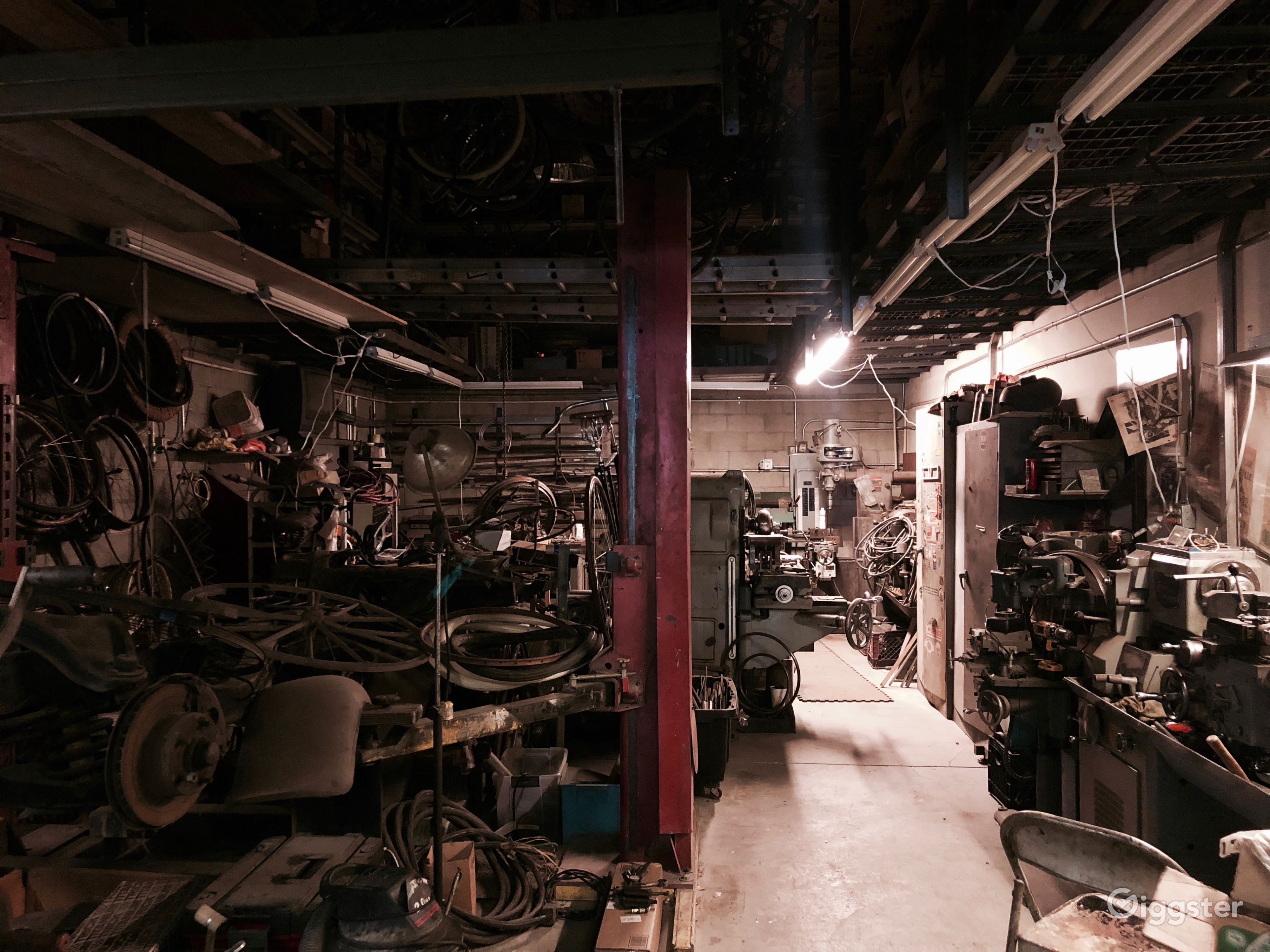 Auto Garage/Warehouse Space in North Hollywood | Rent this location on ...