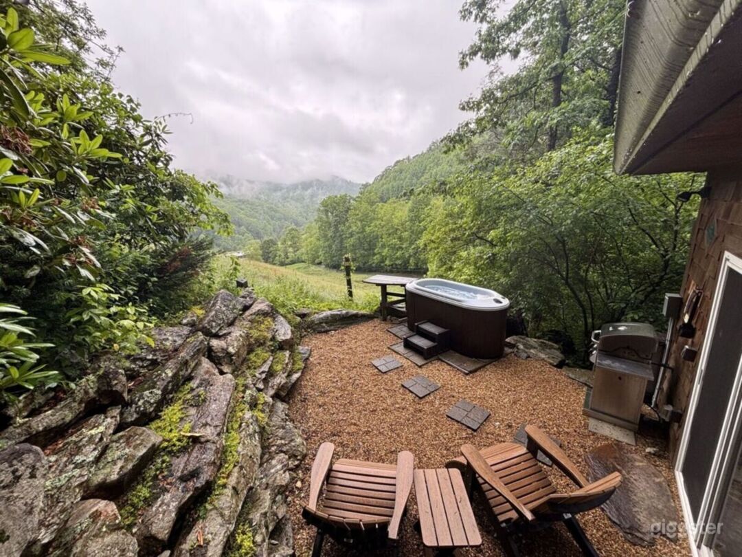 East Fork Farm Cottages & Retreats | Rent this location on Giggster