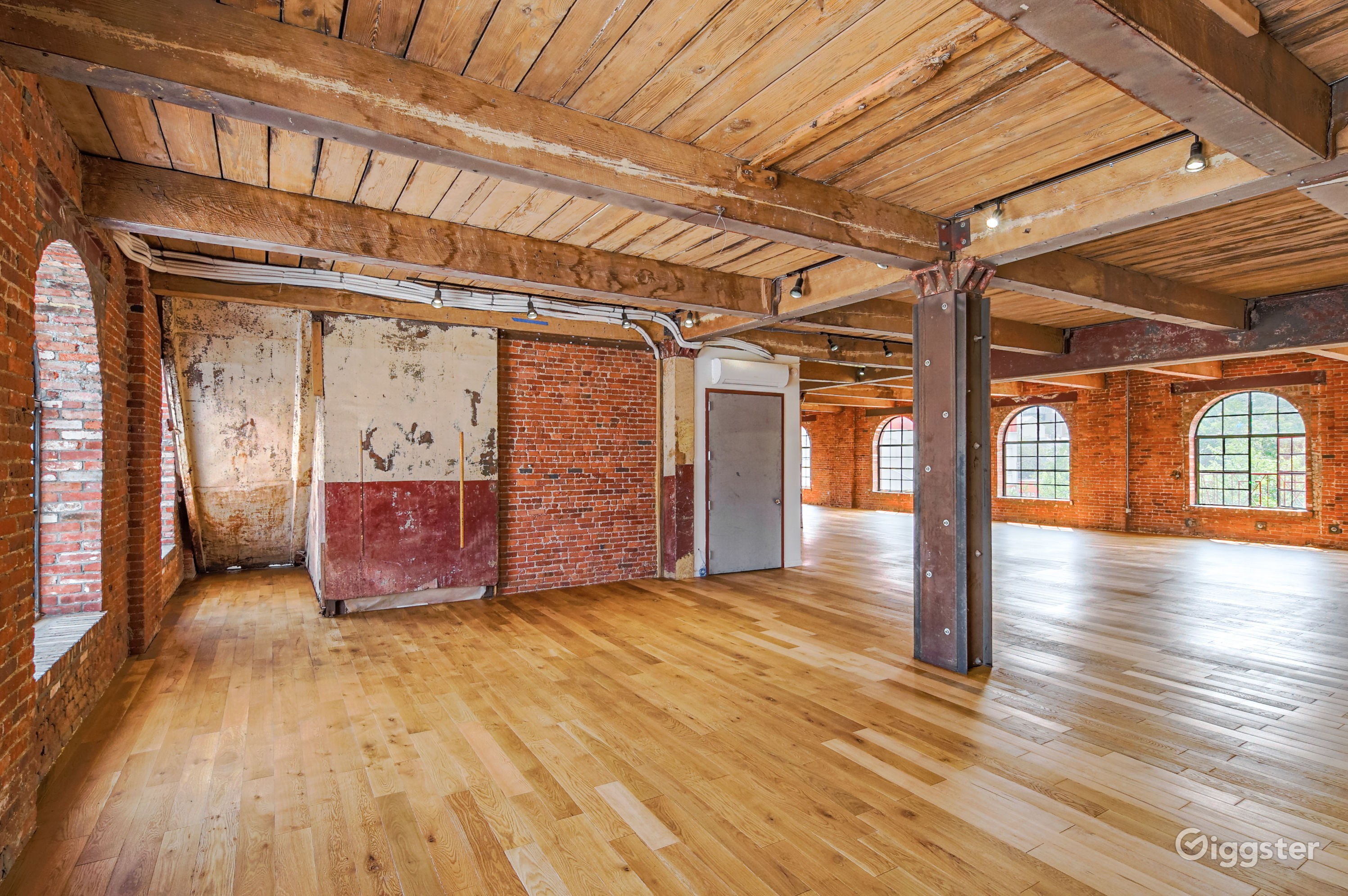 Historic Brick LOFT/Studio | Rent this location on Giggster