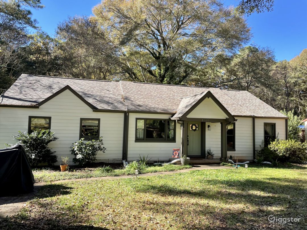 Cozy & Modern Renovated Ranch Home. Open FloorPlan | Rent this location ...