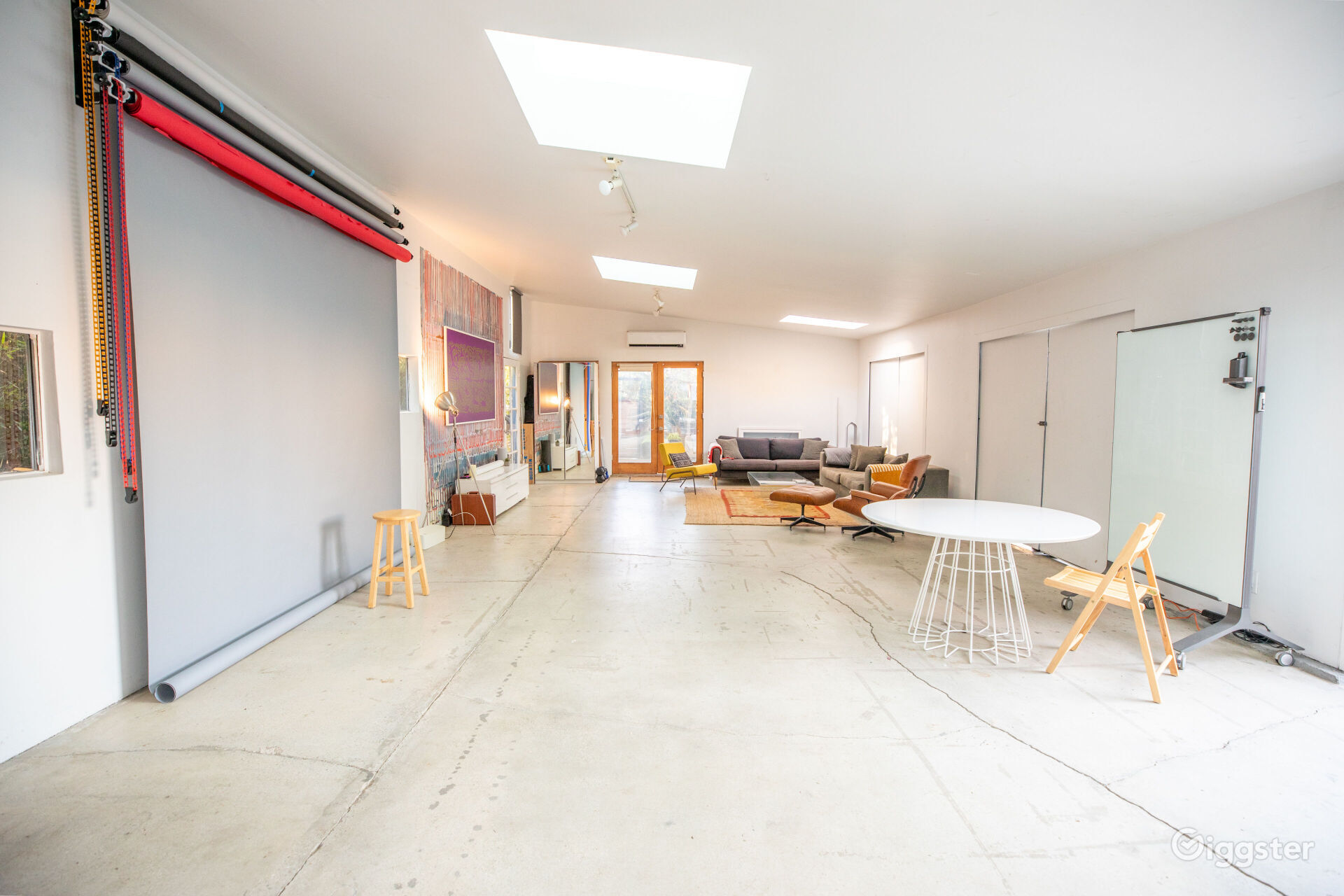 Vibrant Studios: Indoors and Outdoors Space | Rent this location on ...