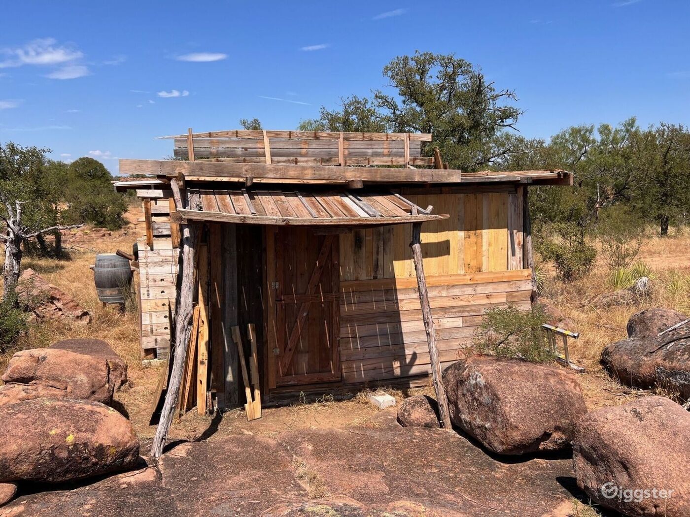 Old West, Western Movie Ranch -168 acres | Rent this location on Giggster