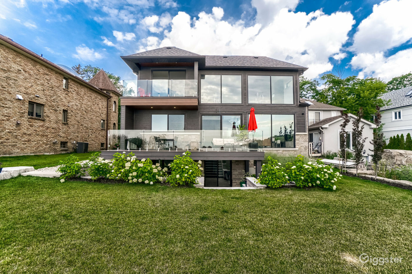 Ultra Modern High-End Luxury Waterfront Cottage On | Rent this location ...