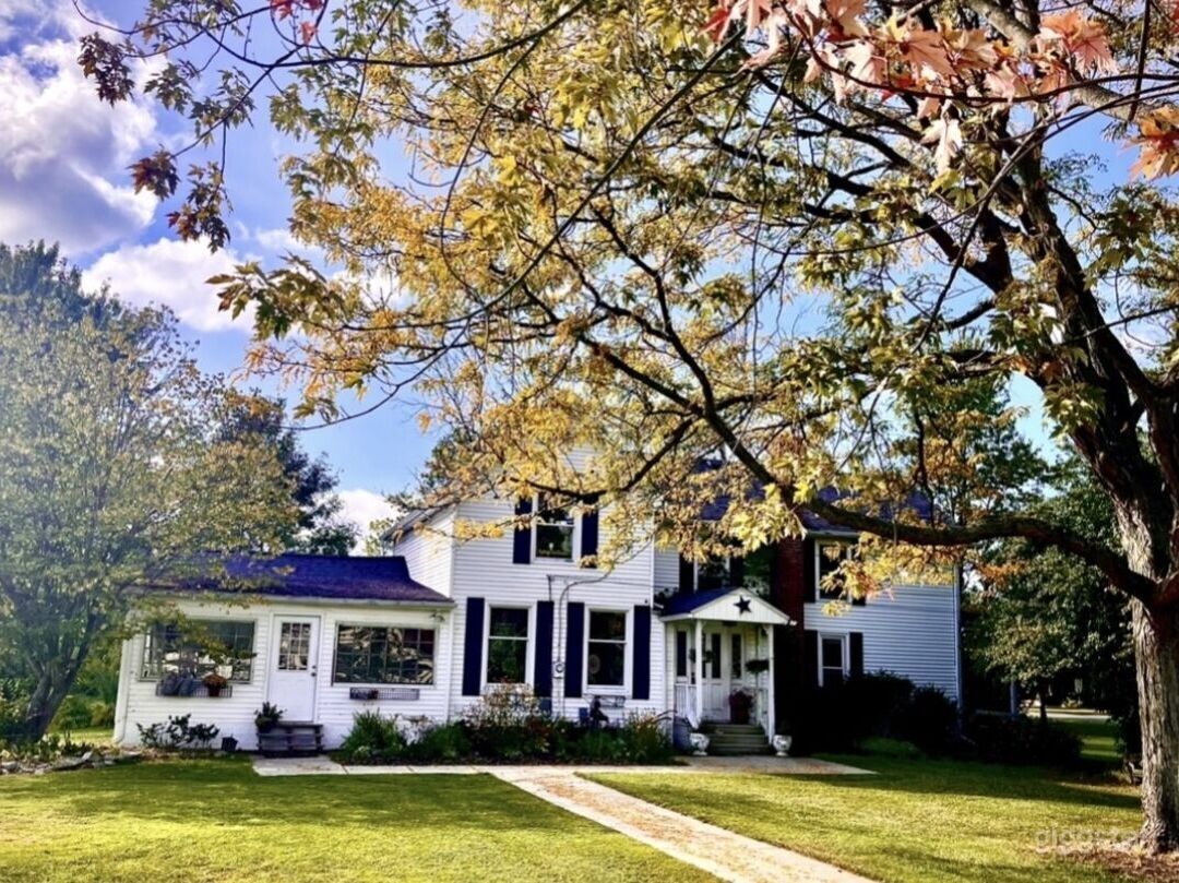 Civil War Era Farmhouse Grand Island, New York | Rent this location on ...