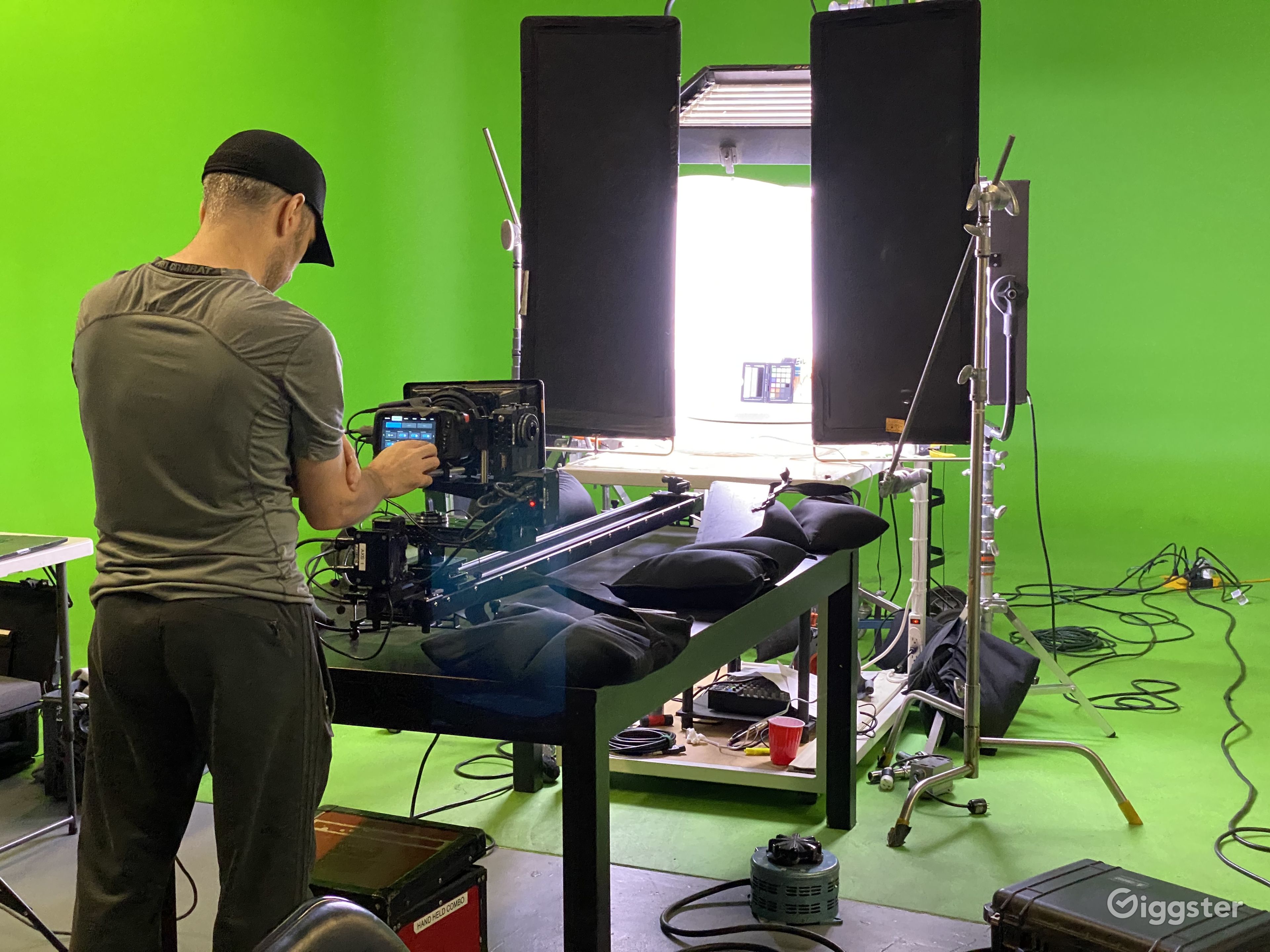 Green Screen Studios | Rent this location on Giggster