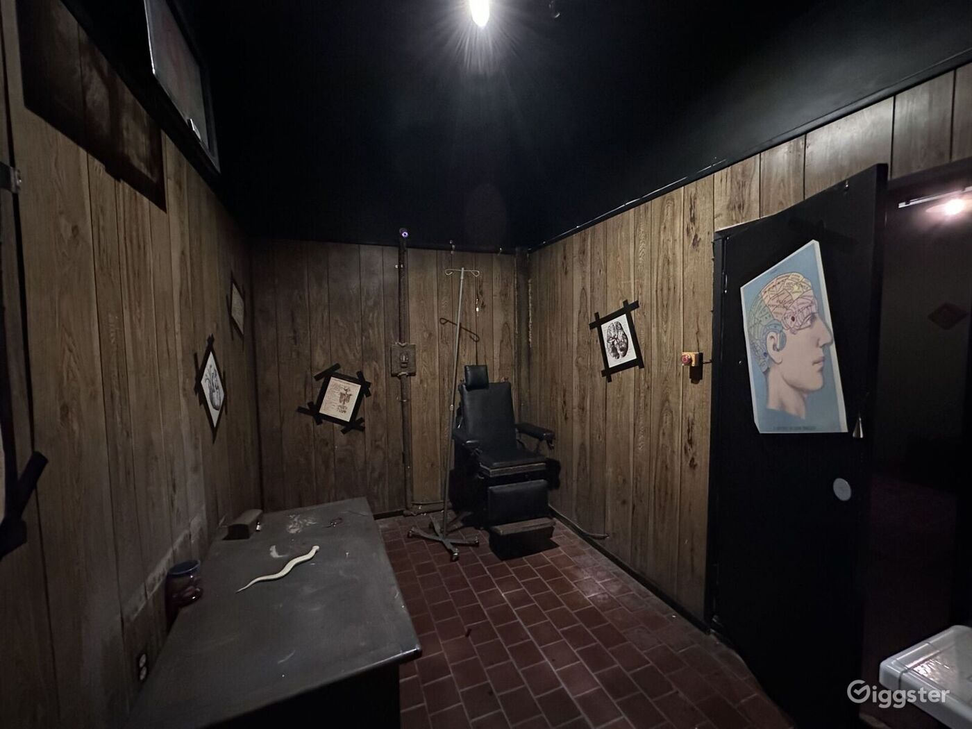 Horror Themed Rooms With Comic Book Store Front | Rent this location on ...