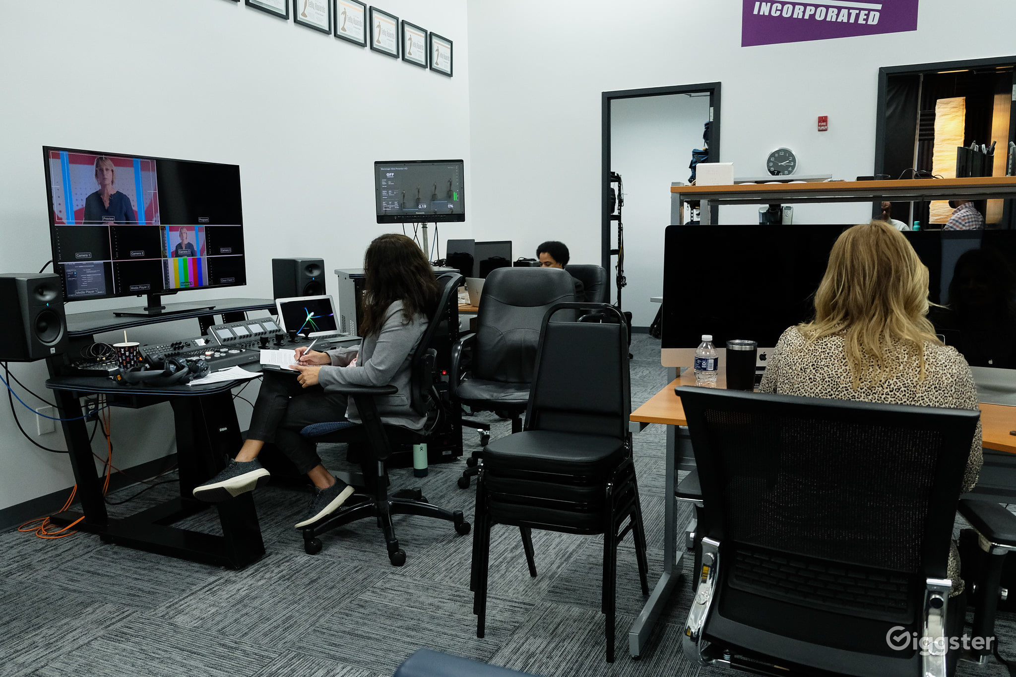 Soundstage Studio with Meeting Room in Chantilly | Rent this location ...