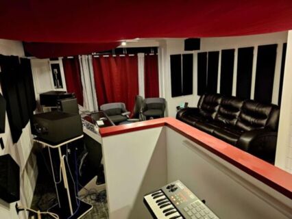 White Recording Studio | Rent this location on Giggster