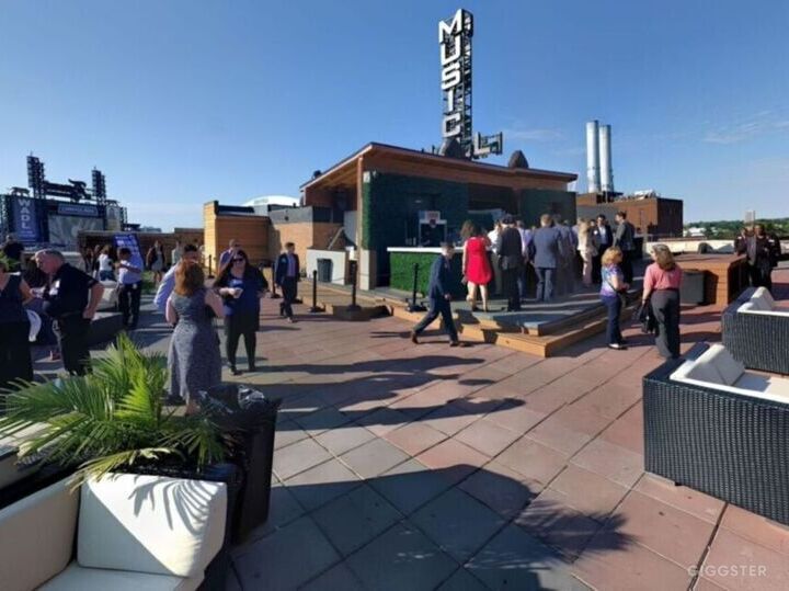 SWANKY OPEN-AIR ROOFTOP TERRACE | Rent this location on Giggster