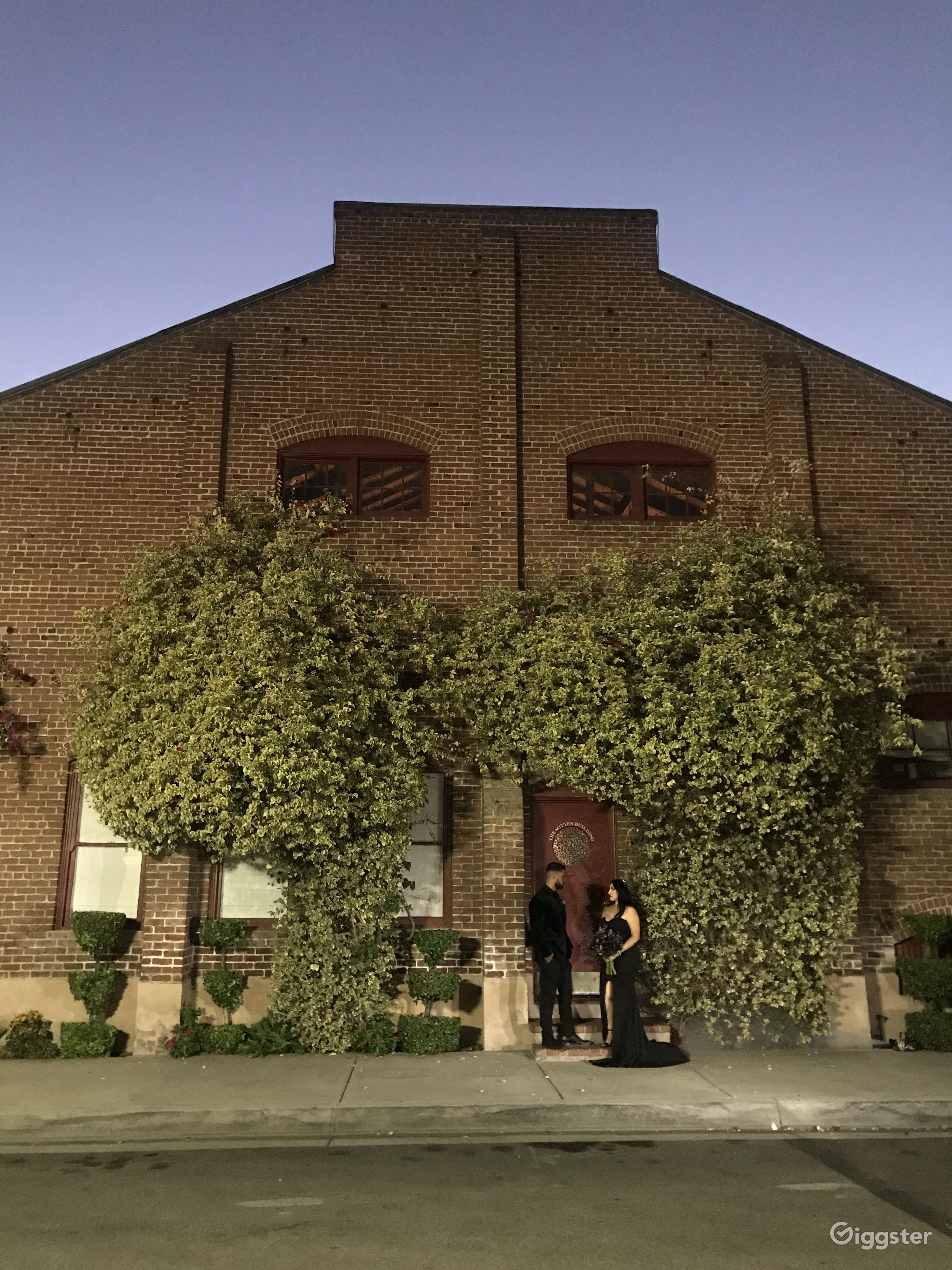 Rustic Spacious Venue in Redlands | Rent this location on Giggster