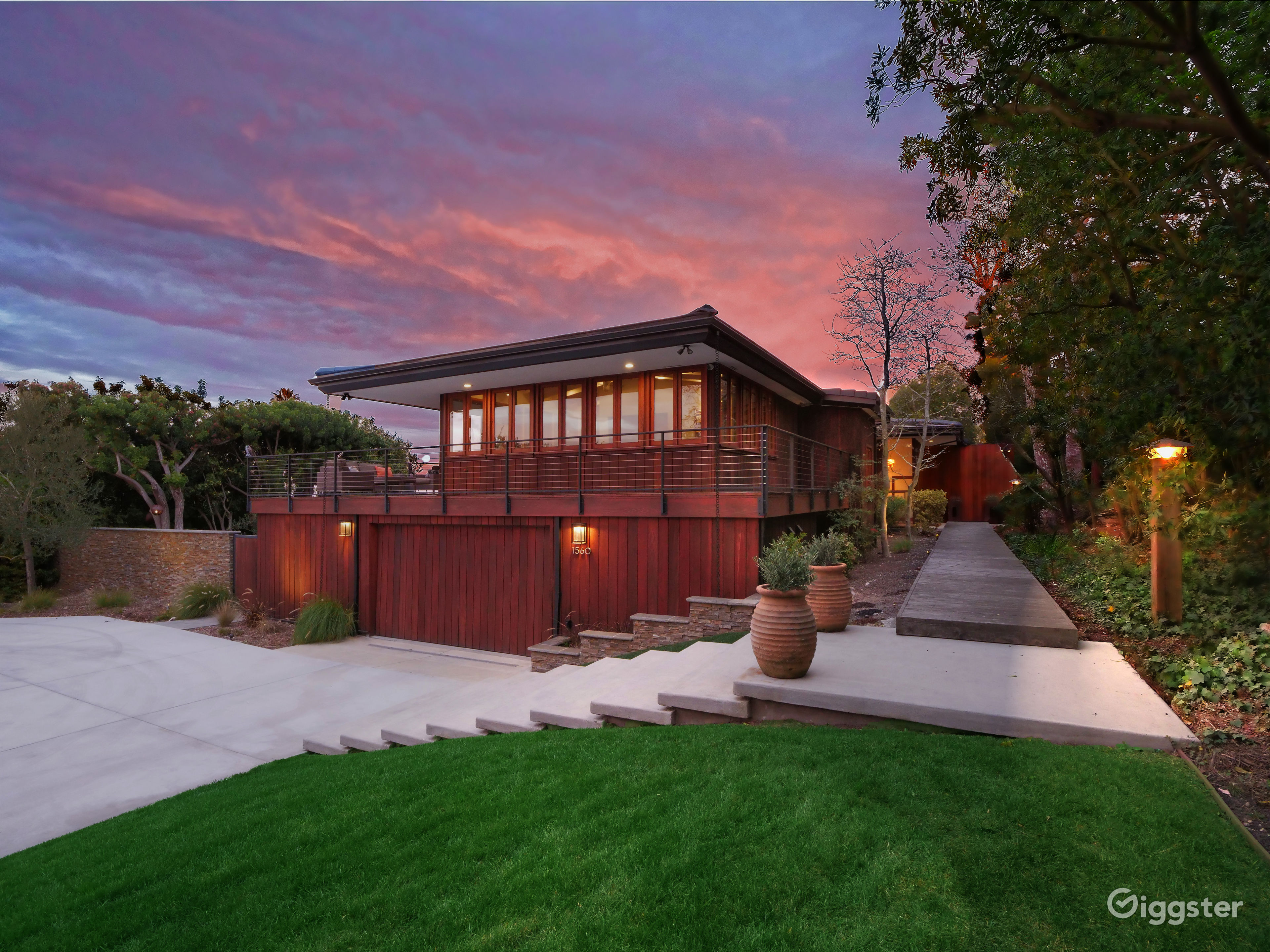 Mid-Century Modern Hidden Estate | Rent this location on Giggster