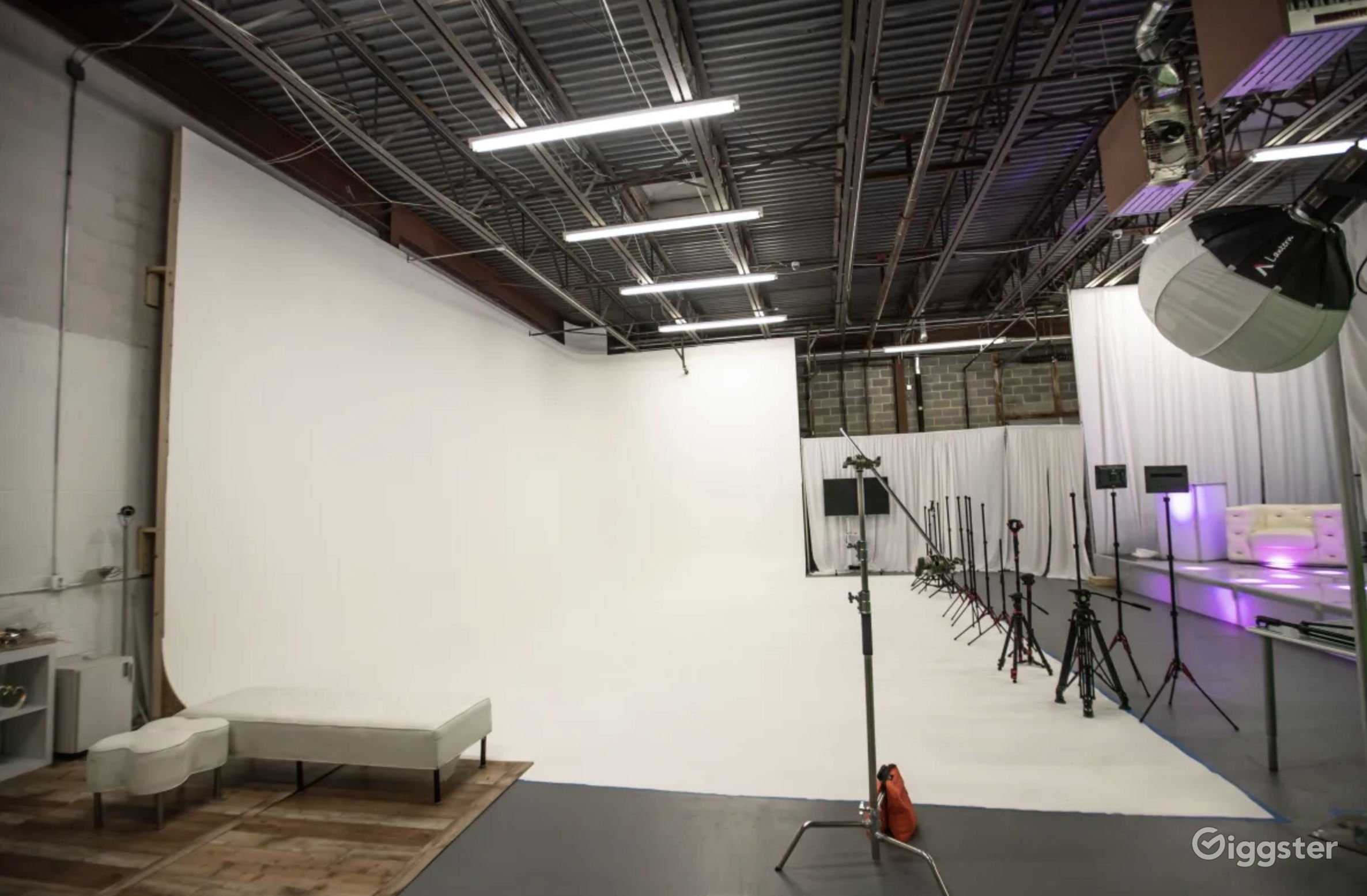 Pro Video/Photo Production Studio & Stage | Rent this location on Giggster