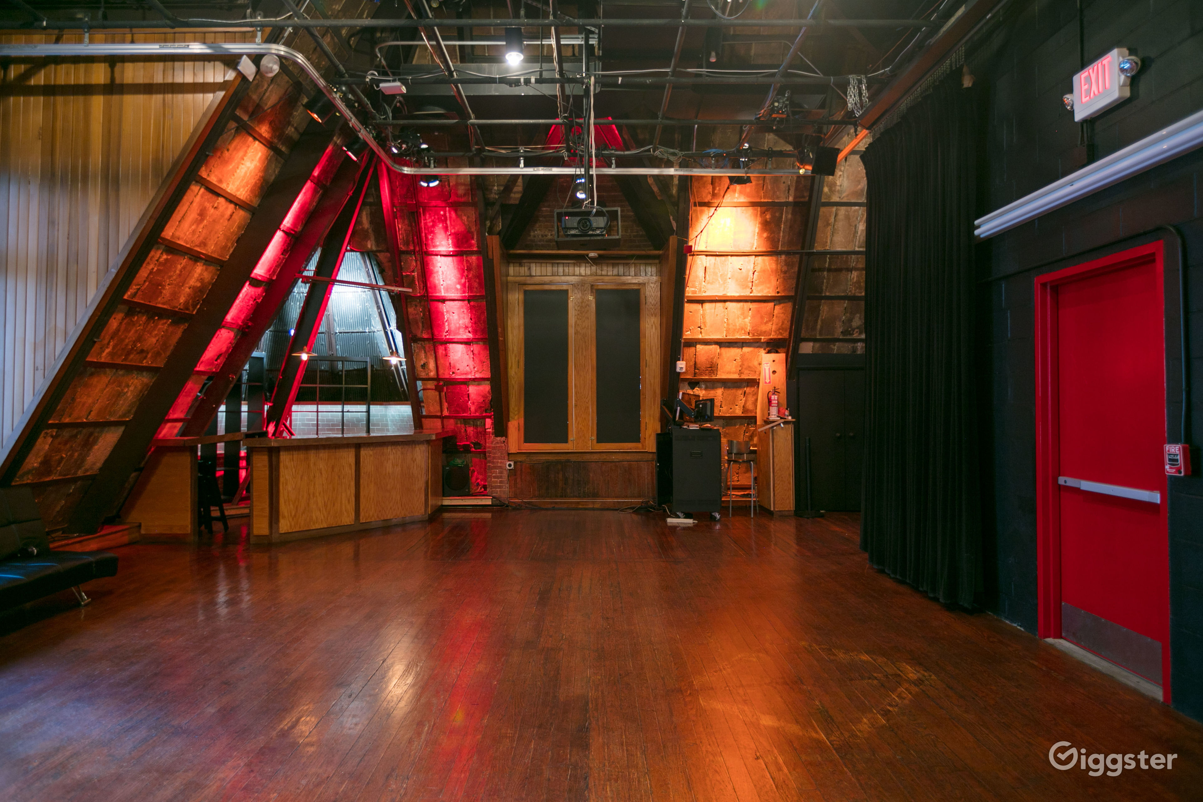 Stunning Studio Space In Manhattan | Rent this location on Giggster