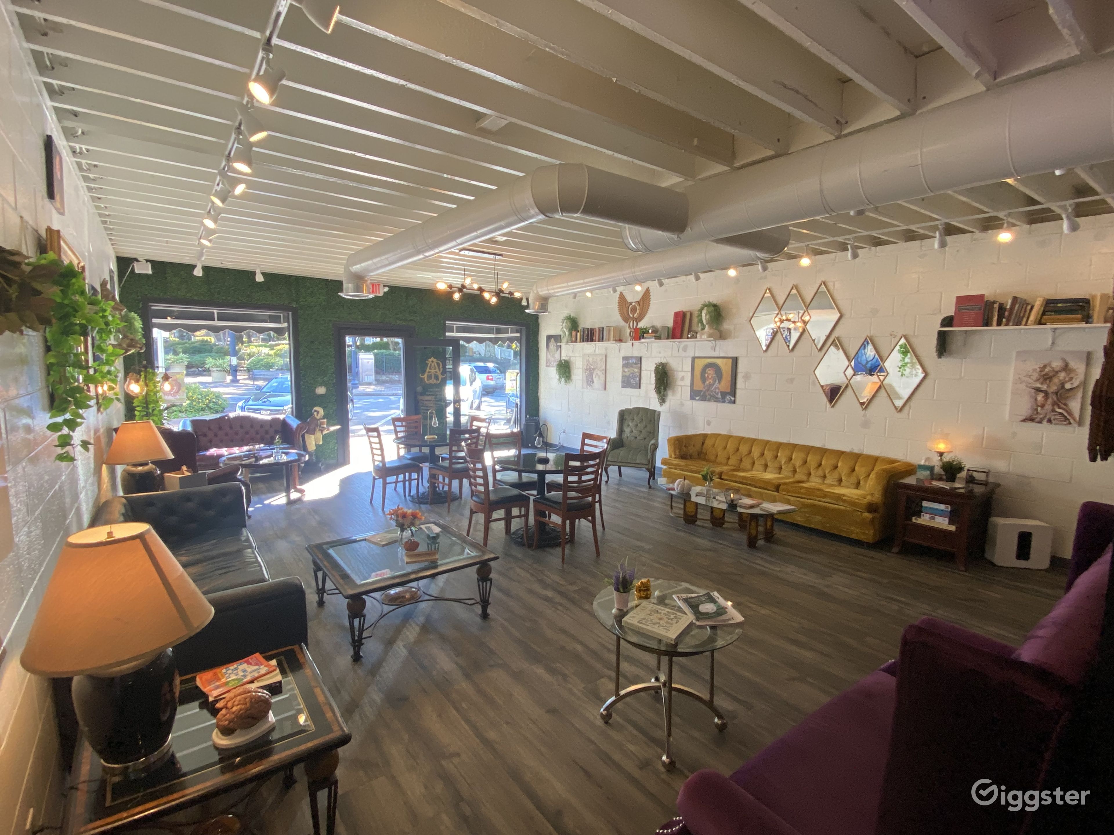 Sober Bar & Coffee Shop | Rent this location on Giggster