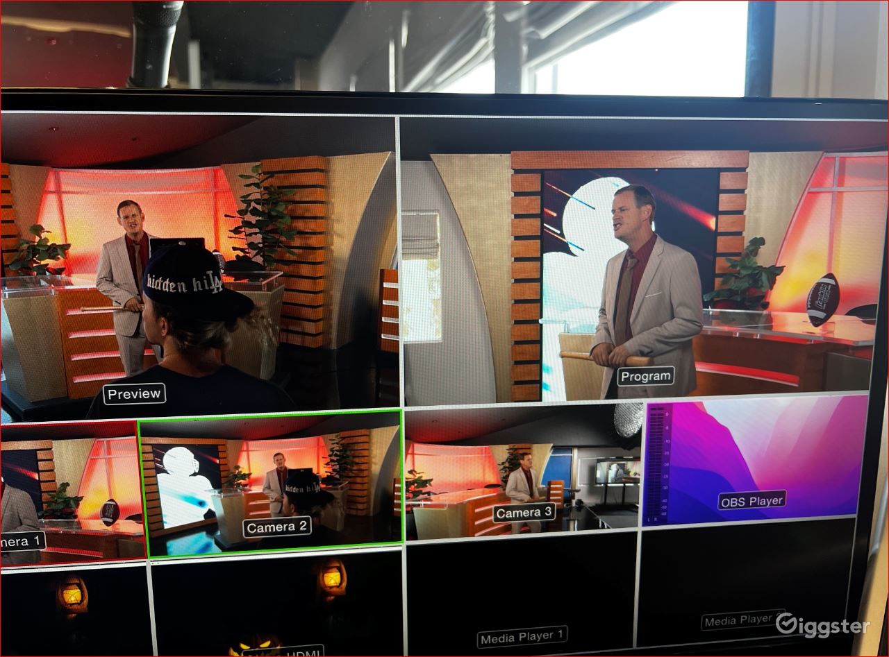 Broadcast set w/ LED display, news desk, grn scrn | Rent this location ...