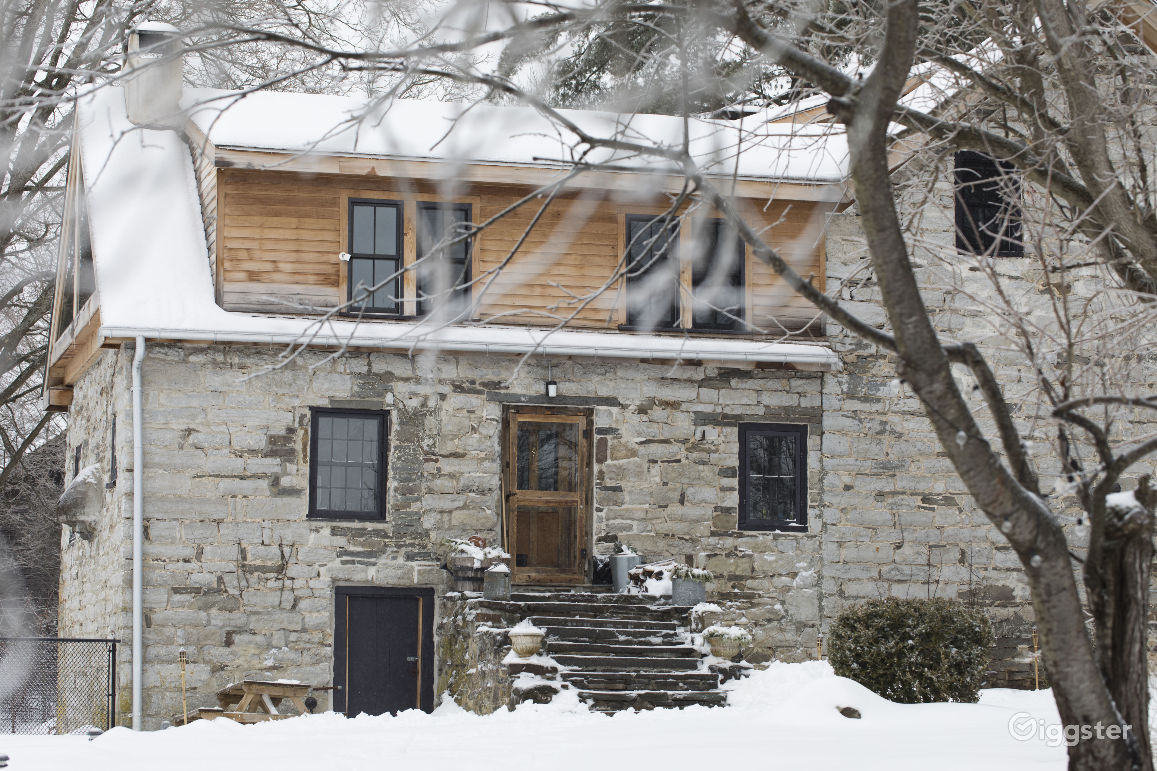 Bucolic stone farmhouse with pool: Location 5128 | Rent this location ...