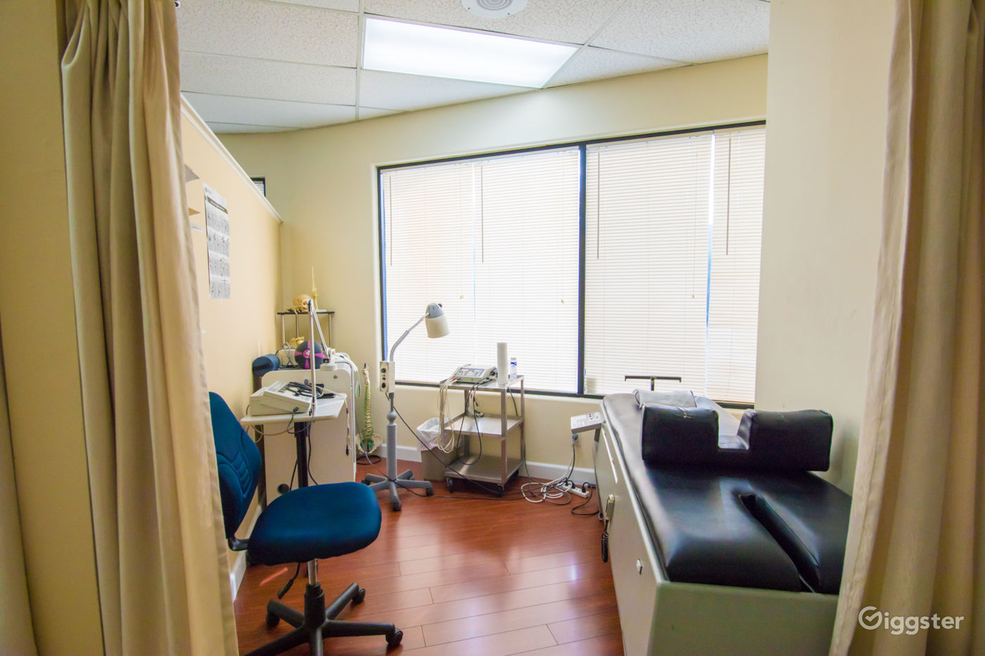 Medical and Chiropractic clinic | Rent this location on Giggster
