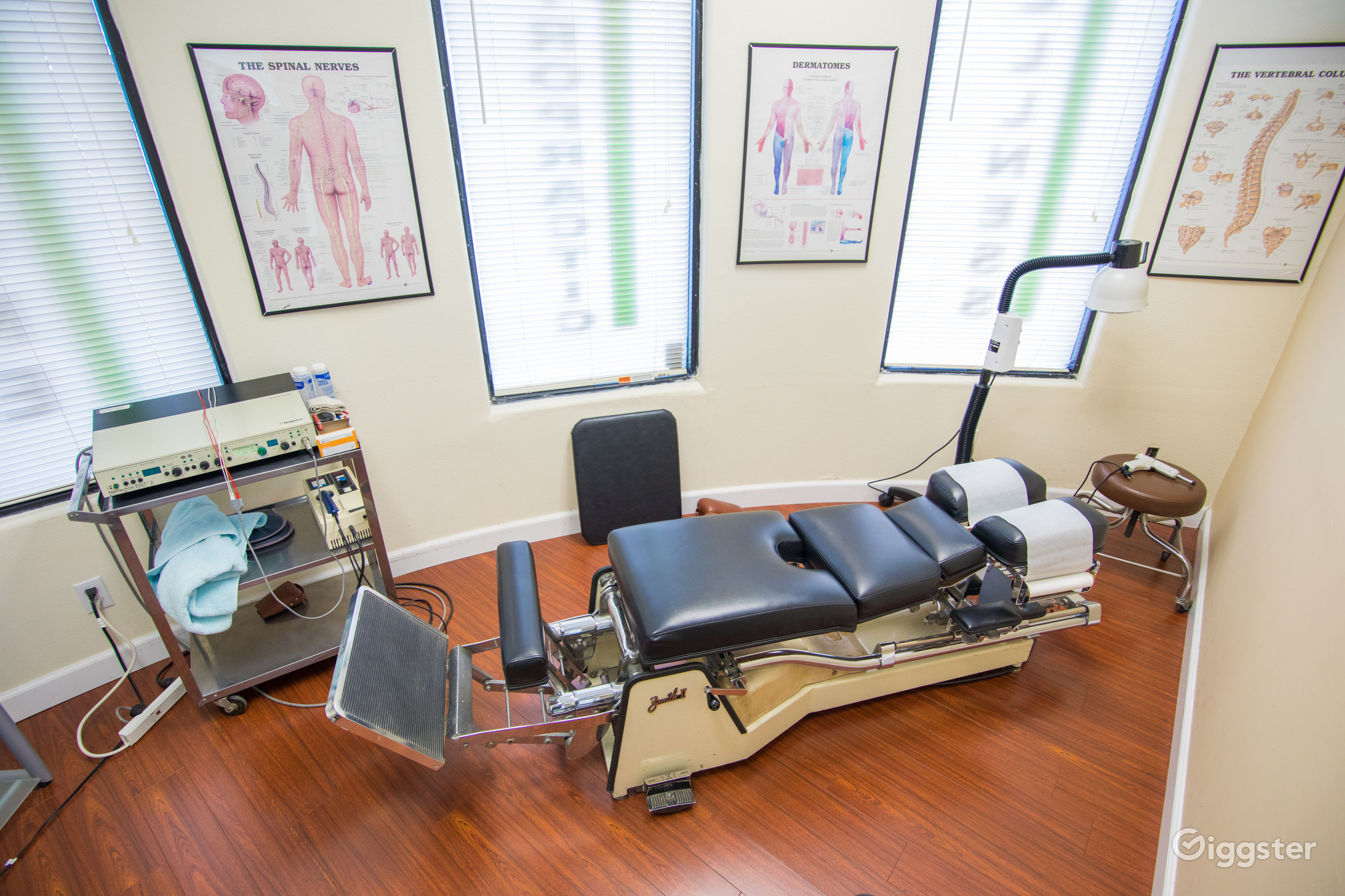 Medical and Chiropractic clinic | Rent this location on Giggster