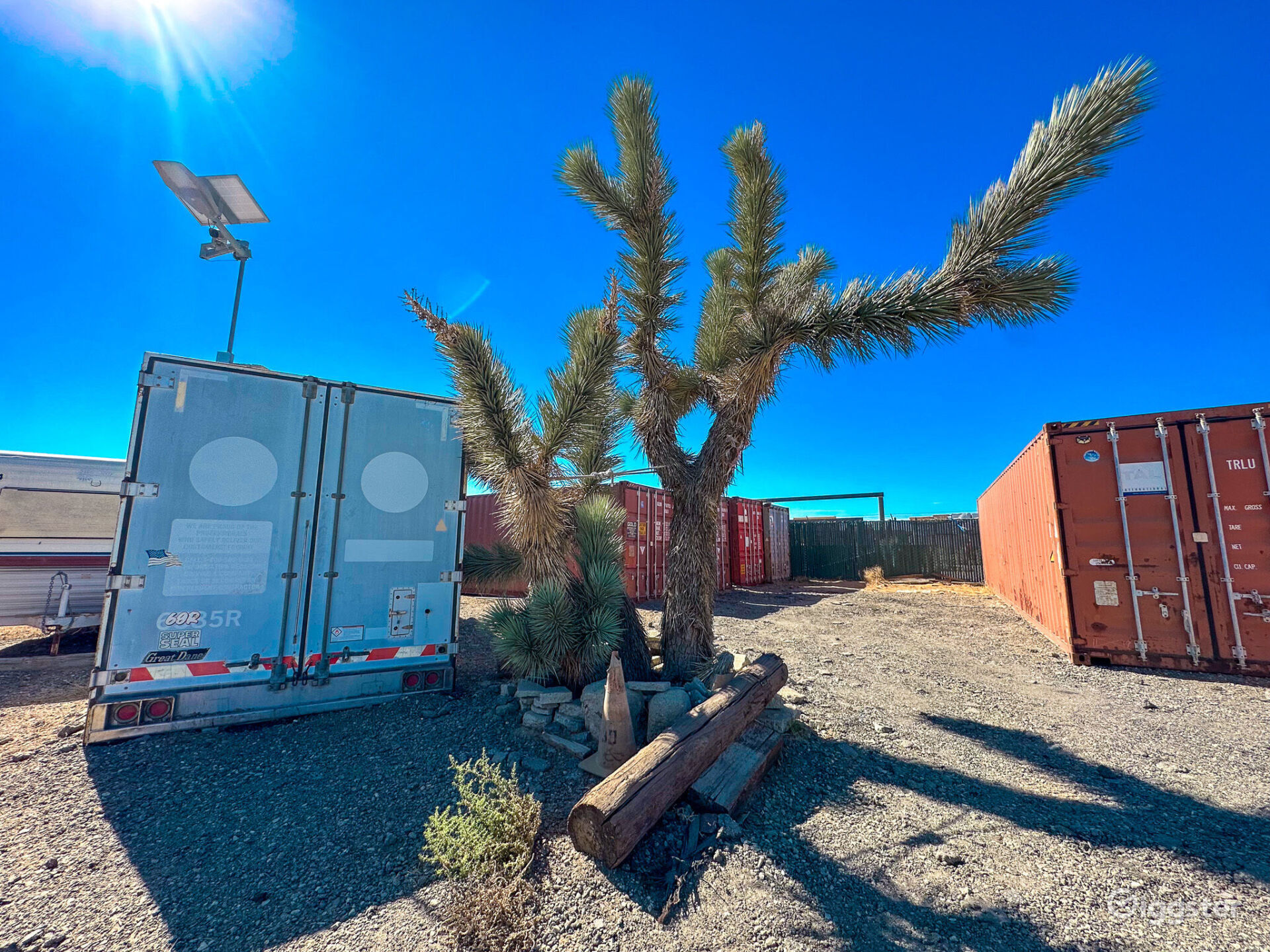 CARGO CONTAINER LAND - Desert post apocalyptic | Rent this location on ...