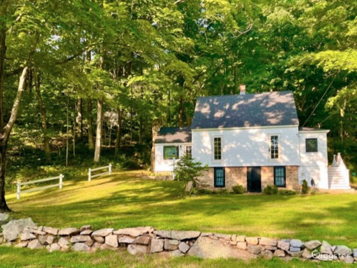 Charming New England View Colonial/Cape Farmhouse | Rent this location ...