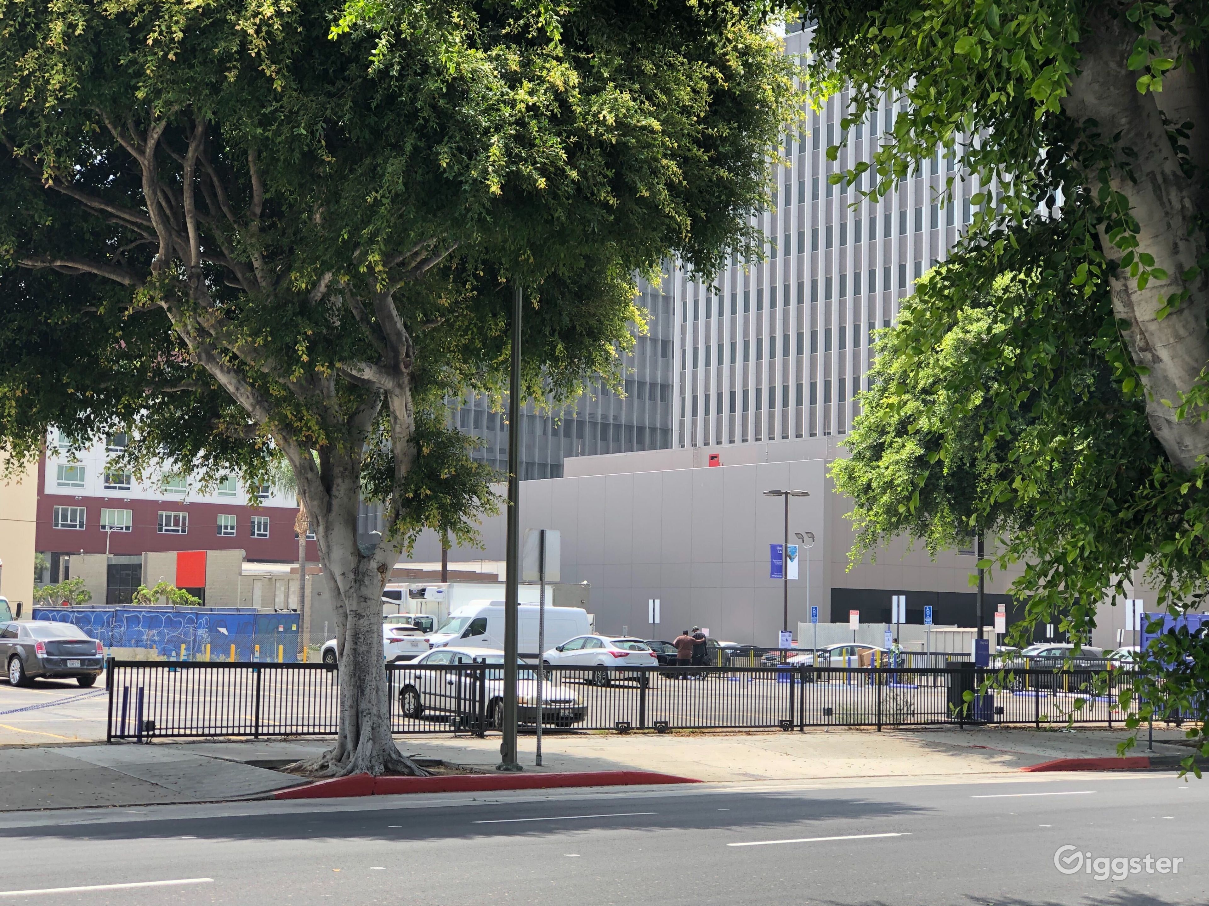 USC Tower Parking Lot | Rent this location on Giggster