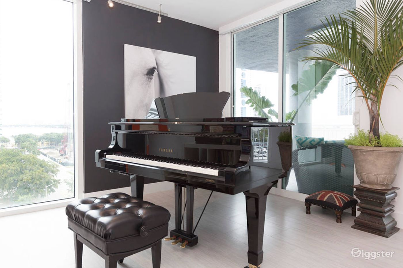 Edgewater Miami modern Grand Piano zen condo | Rent this location on ...