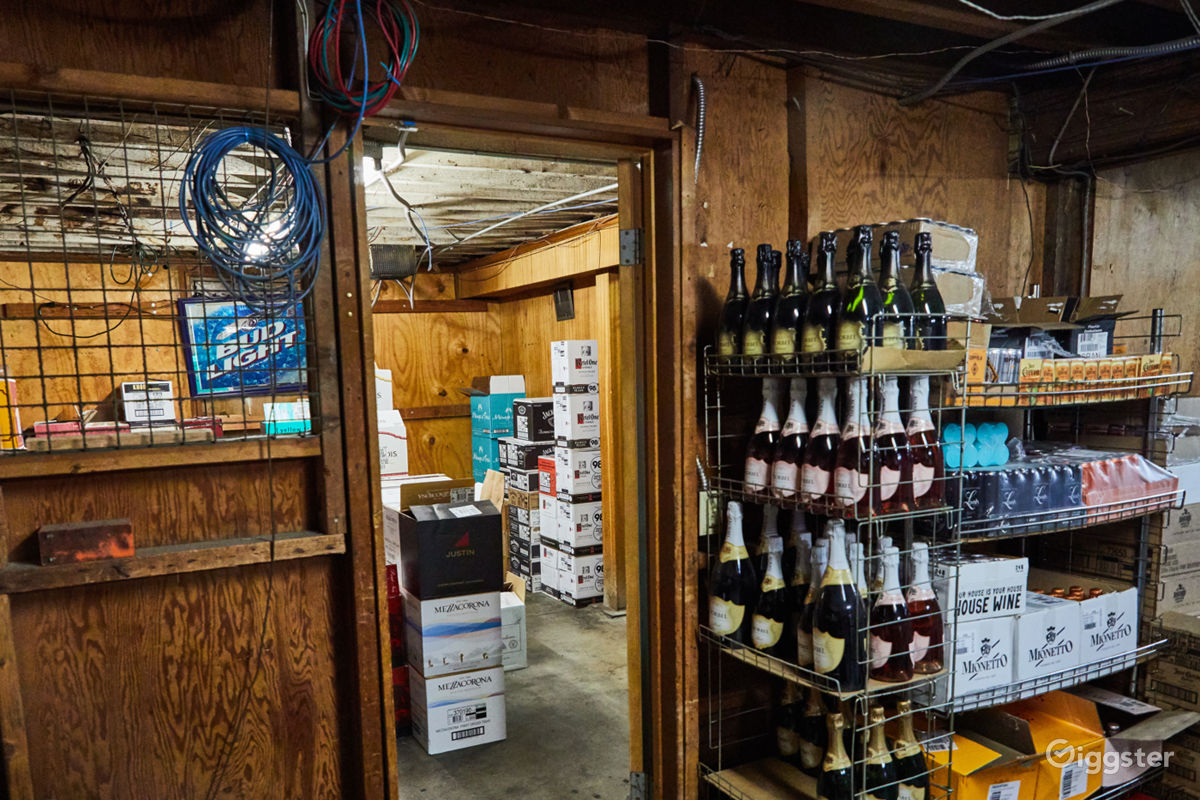 Liquor Store on Sunset with a Backroom | Rent this location on Giggster
