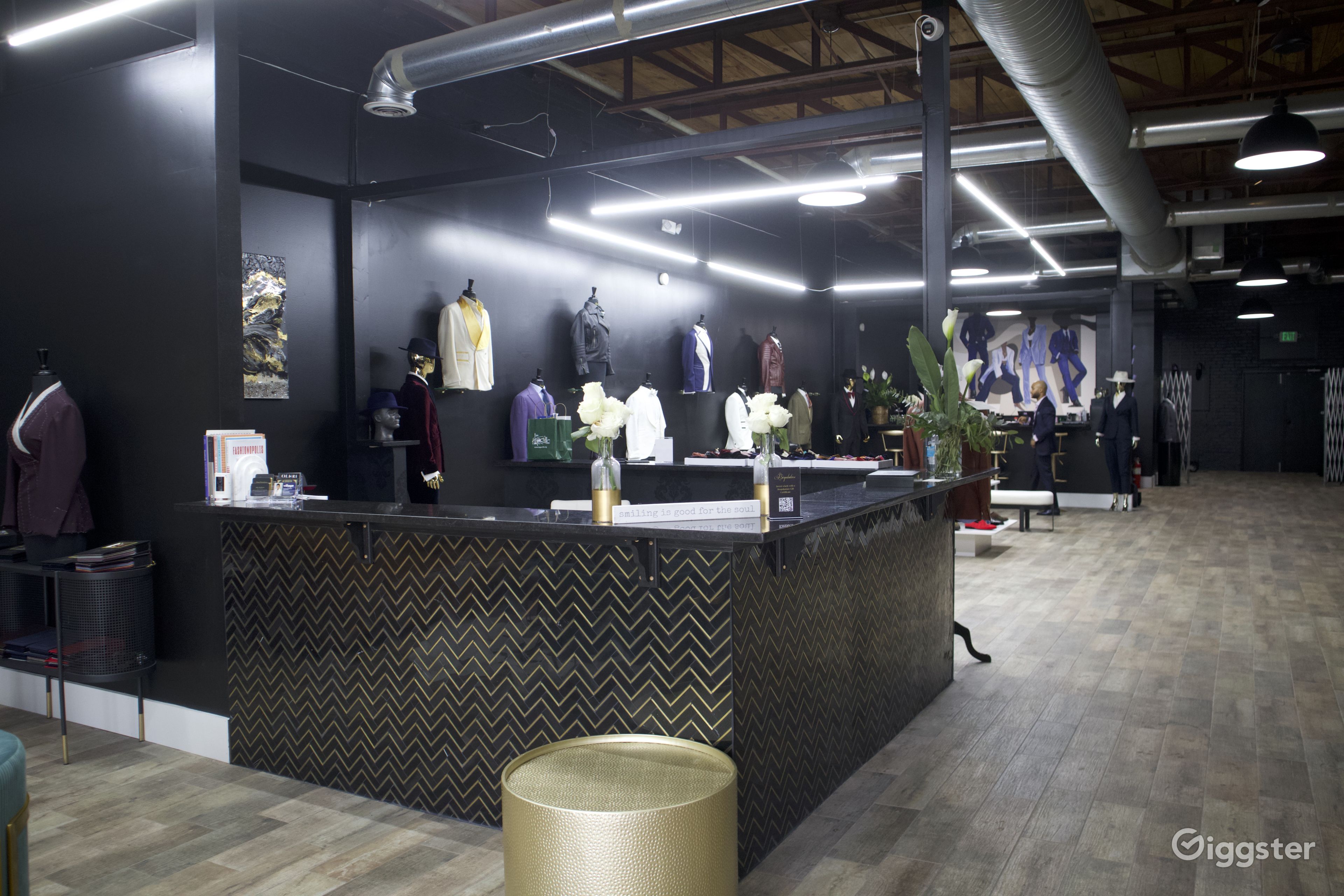 Storefront/Lounge | Rent this location on Giggster