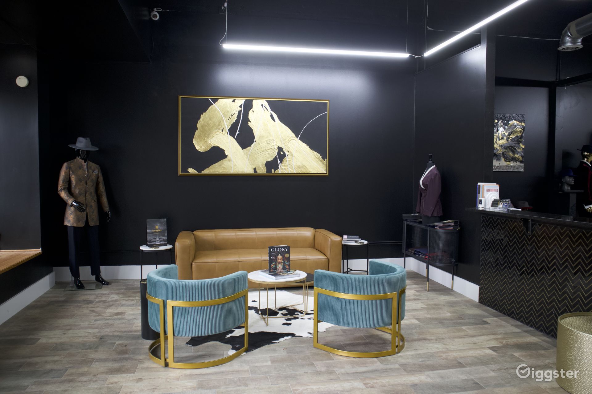 Storefront/Lounge | Rent this location on Giggster