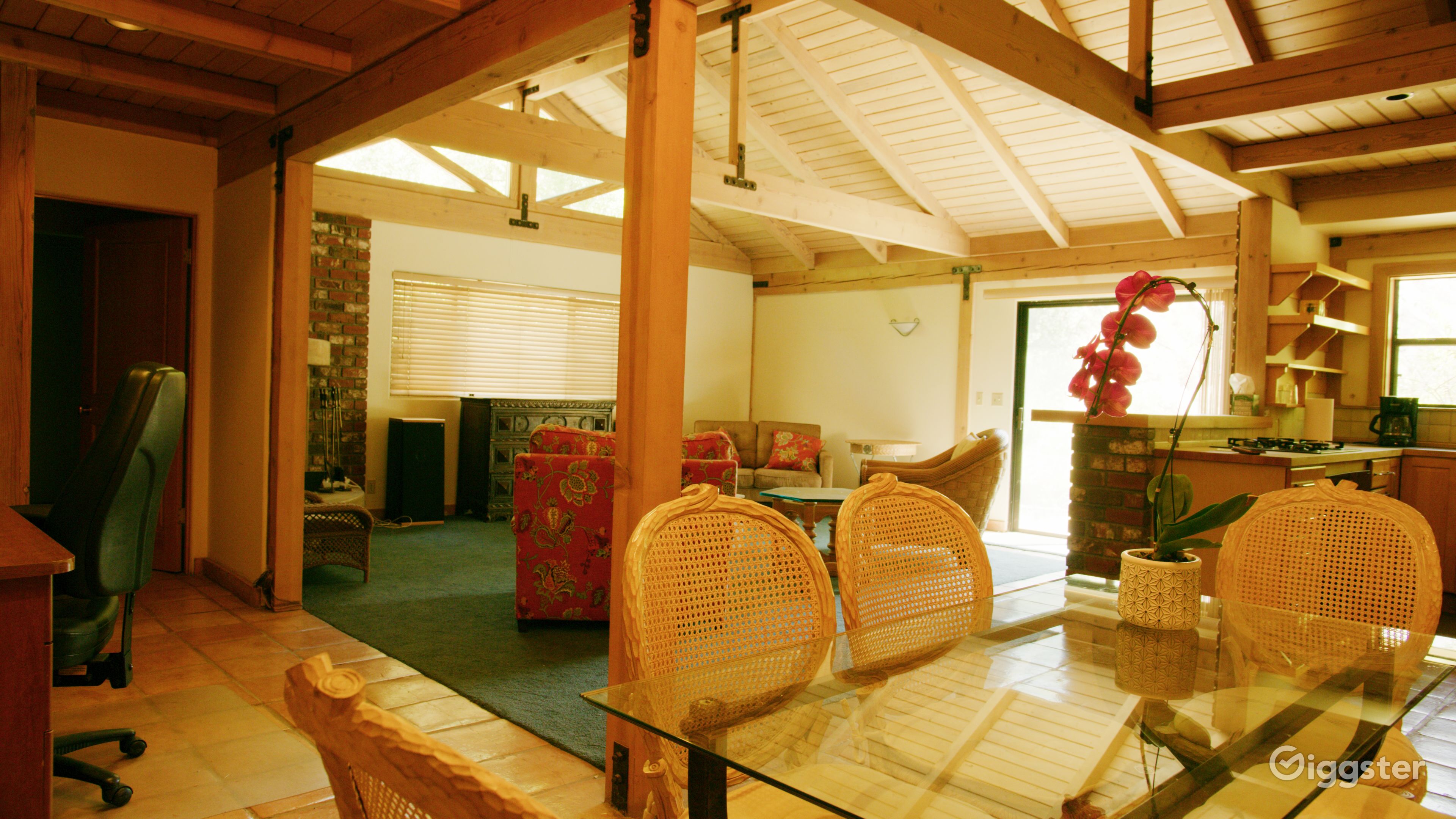 Modern Craftsman Cabin in the Woods ~ 1980s | Rent this location on ...