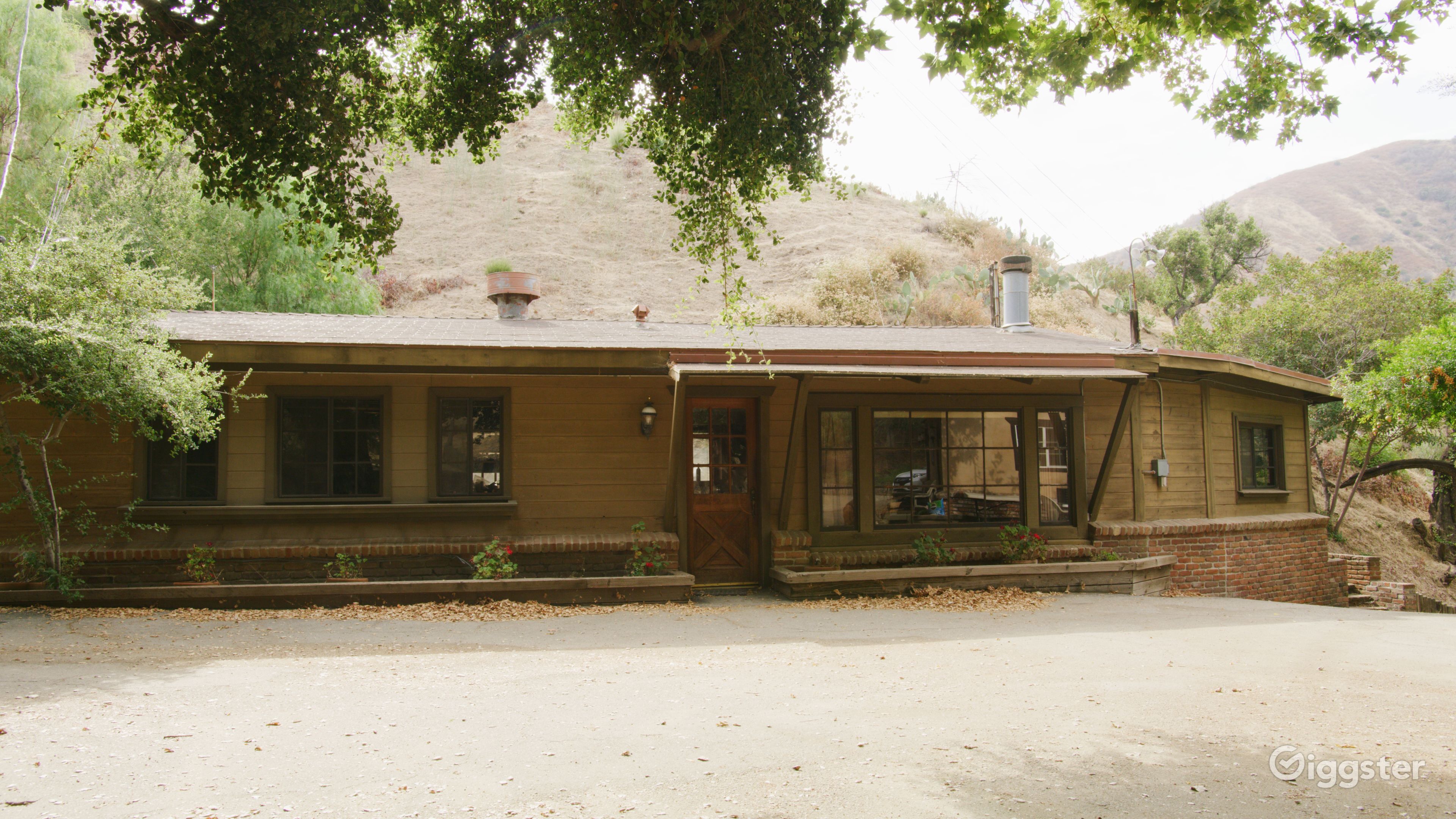 Modern Craftsman Cabin in the Woods ~ 1980s | Rent this location on ...