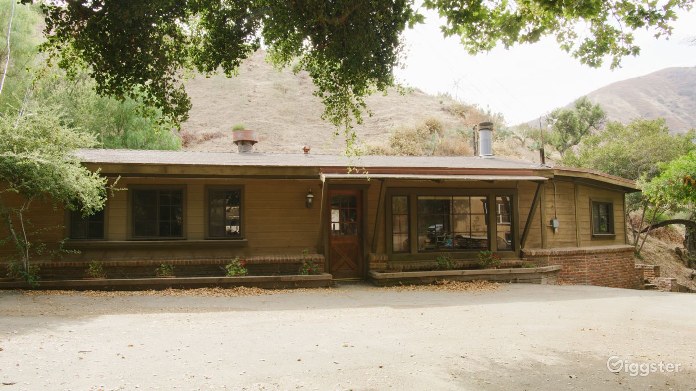 Modern Craftsman Cabin in the Woods ~ 1980s | Rent this location on ...