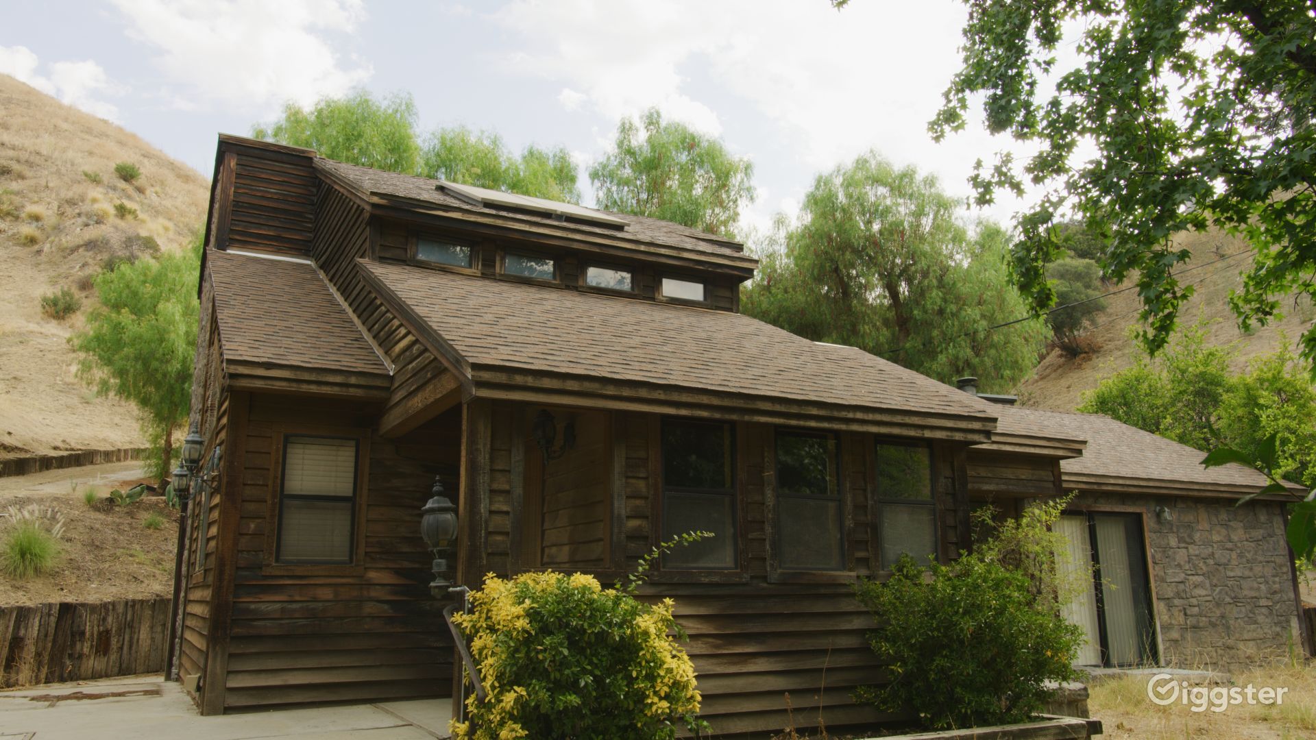 Modern Craftsman Cabin in the Woods ~ 1980s | Rent this location on ...